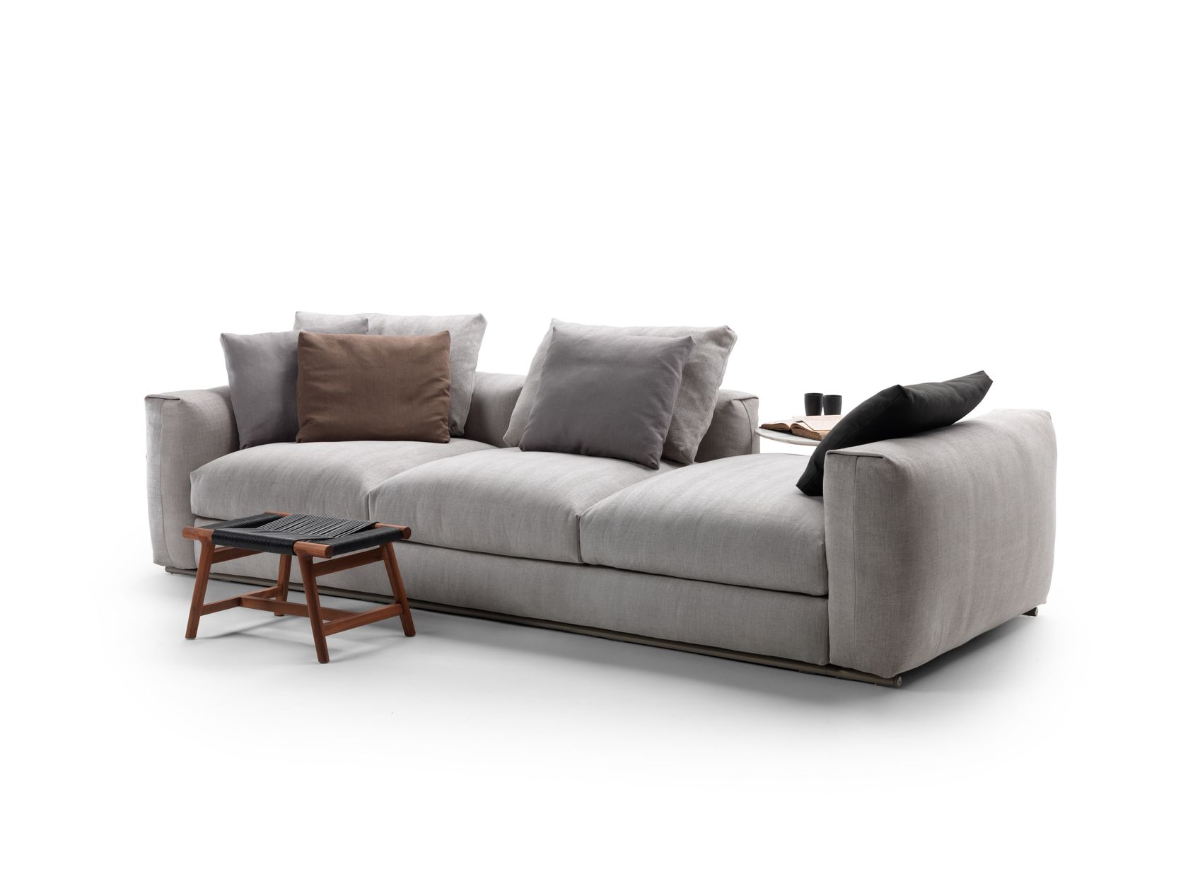 ASOLO Sofa By Flexform | design Antonio Citterio