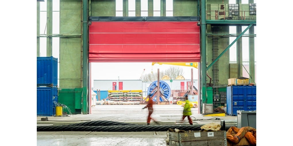 ASSA ABLOY VL3110 / VL3116 / VL3190 Sectional door By ASSA ABLOY ...