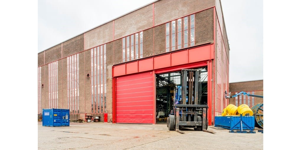 ASSA ABLOY VL3110 / VL3116 / VL3190 Sectional door By ASSA ABLOY ...