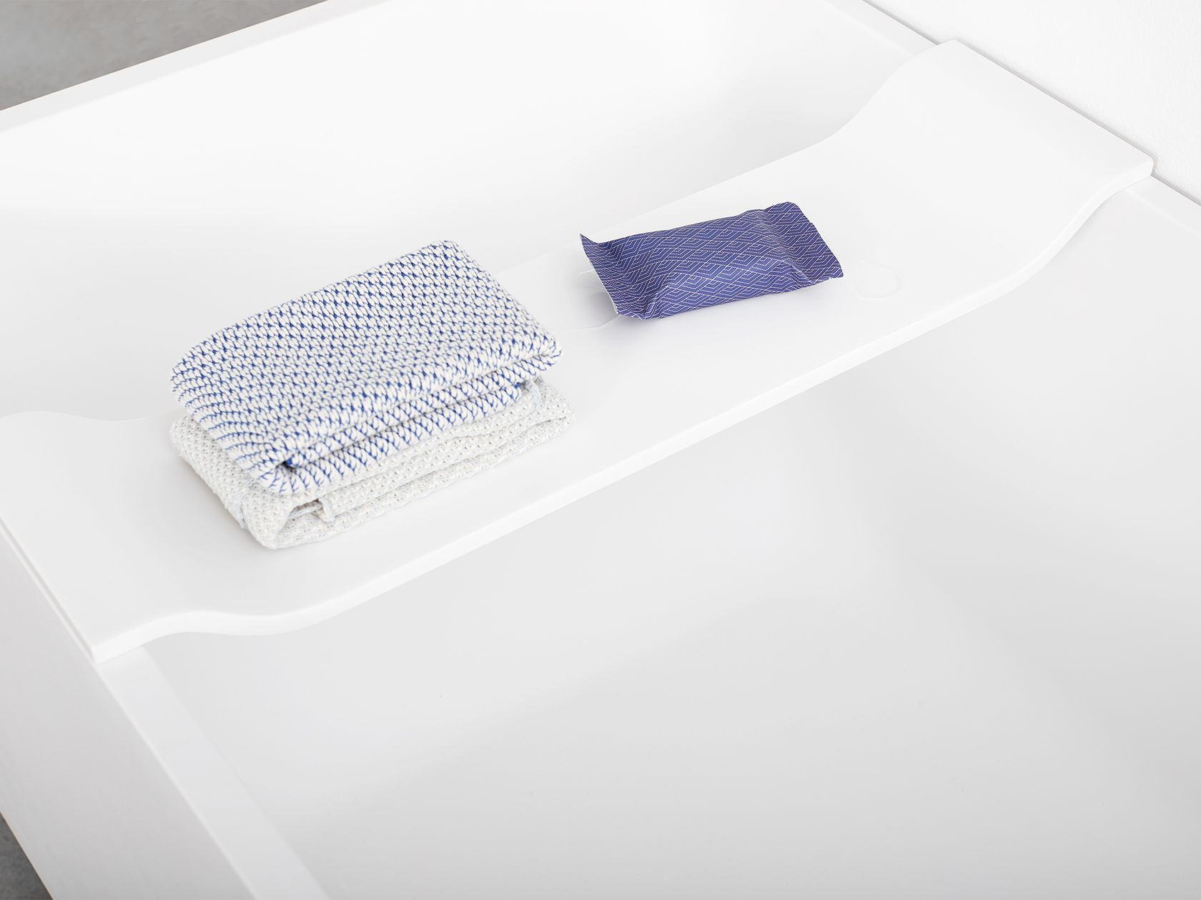 AXIS | Soap dish Axis Collection By Not Only White