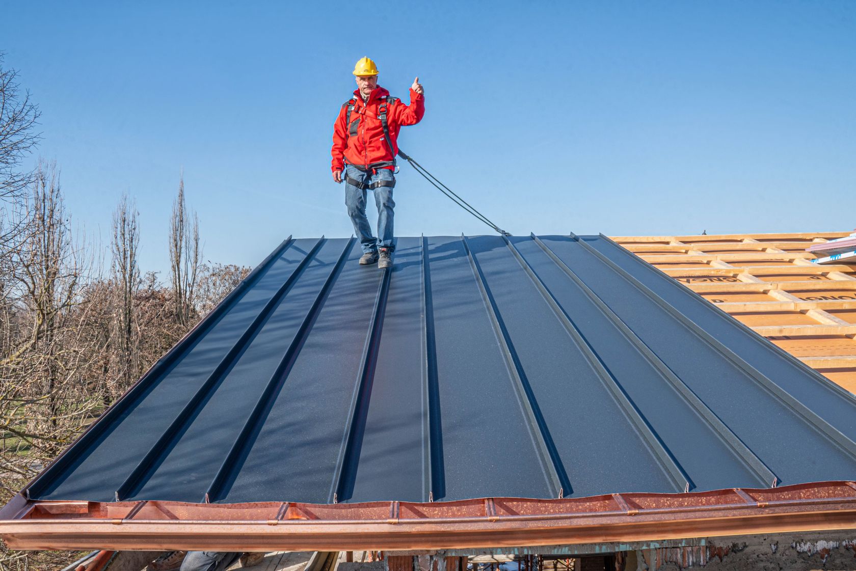 ALUBEL LINEA Continuous metal laminate for roof By Alubel