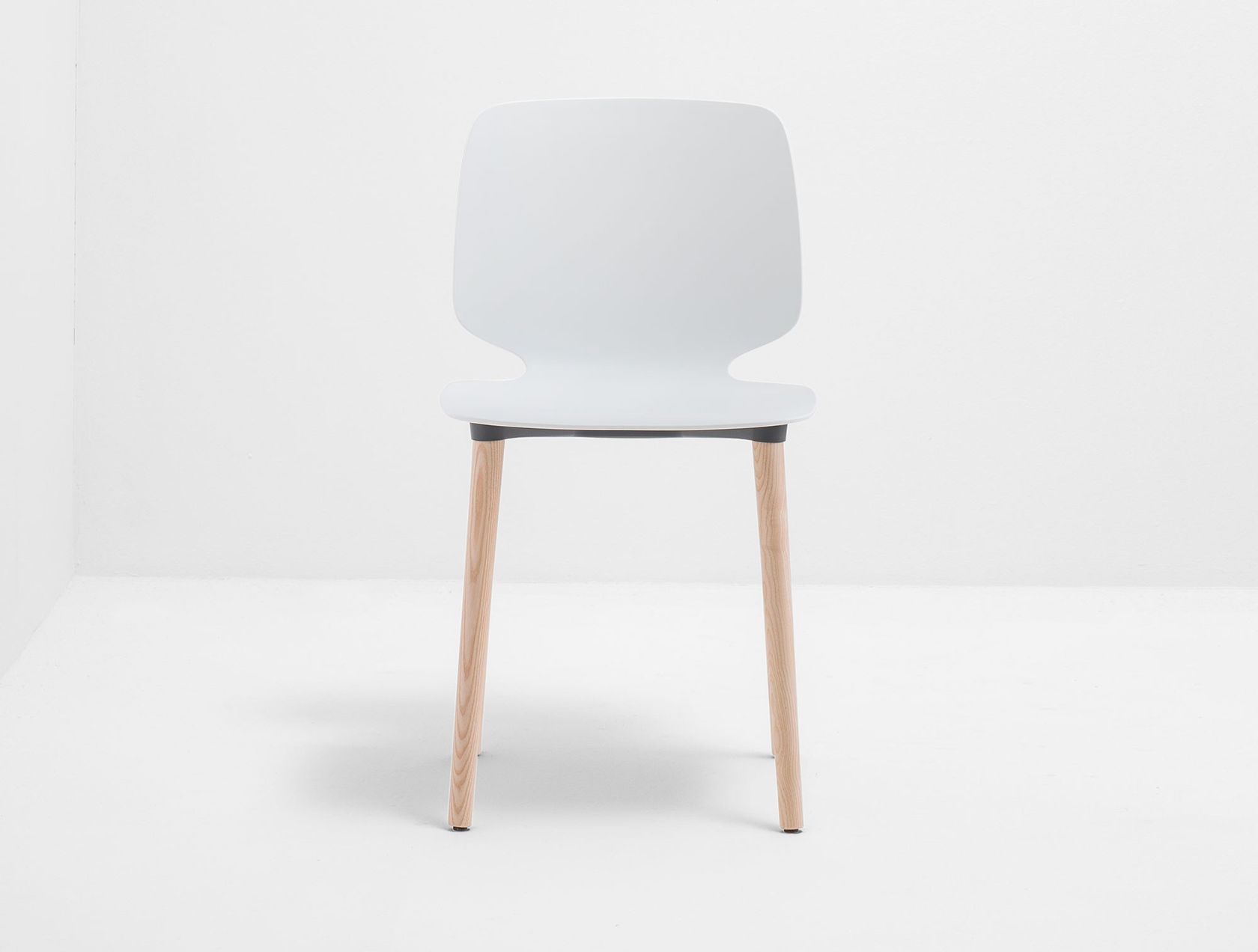 BABILA 2751 Chair By Pedrali | design Odo Fioravanti
