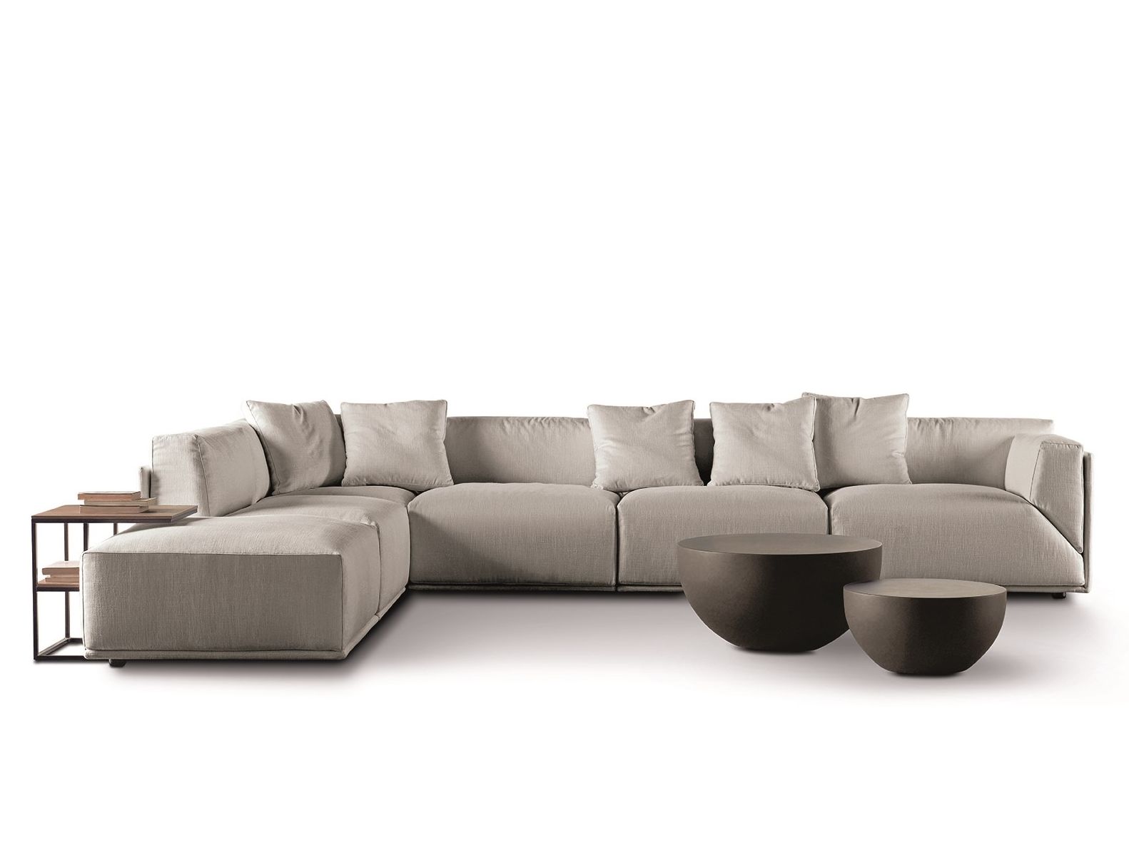 BACON Sectional fabric sofa By Meridiani | design Andrea Parisio