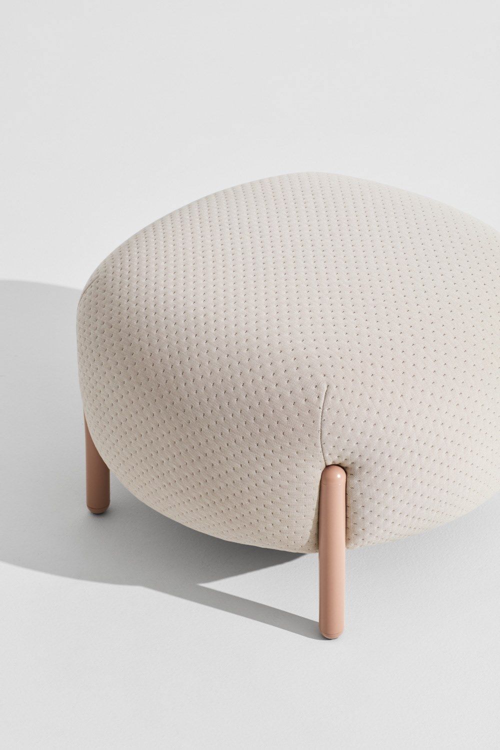 BALLOON Fabric pouf / footstool By Annud | design Àngela Montagud