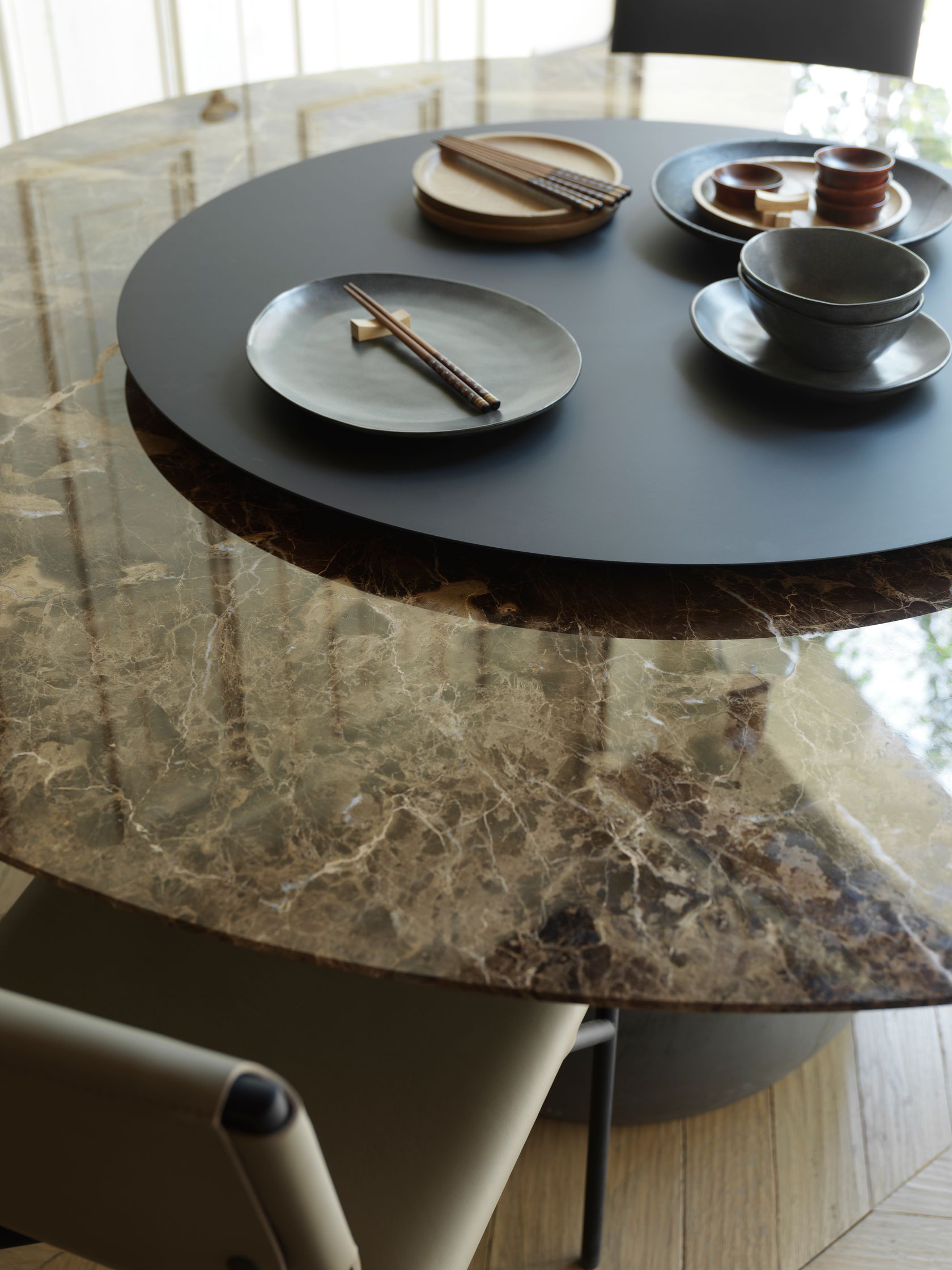 BARBARA | Marble table By Casamania & Horm