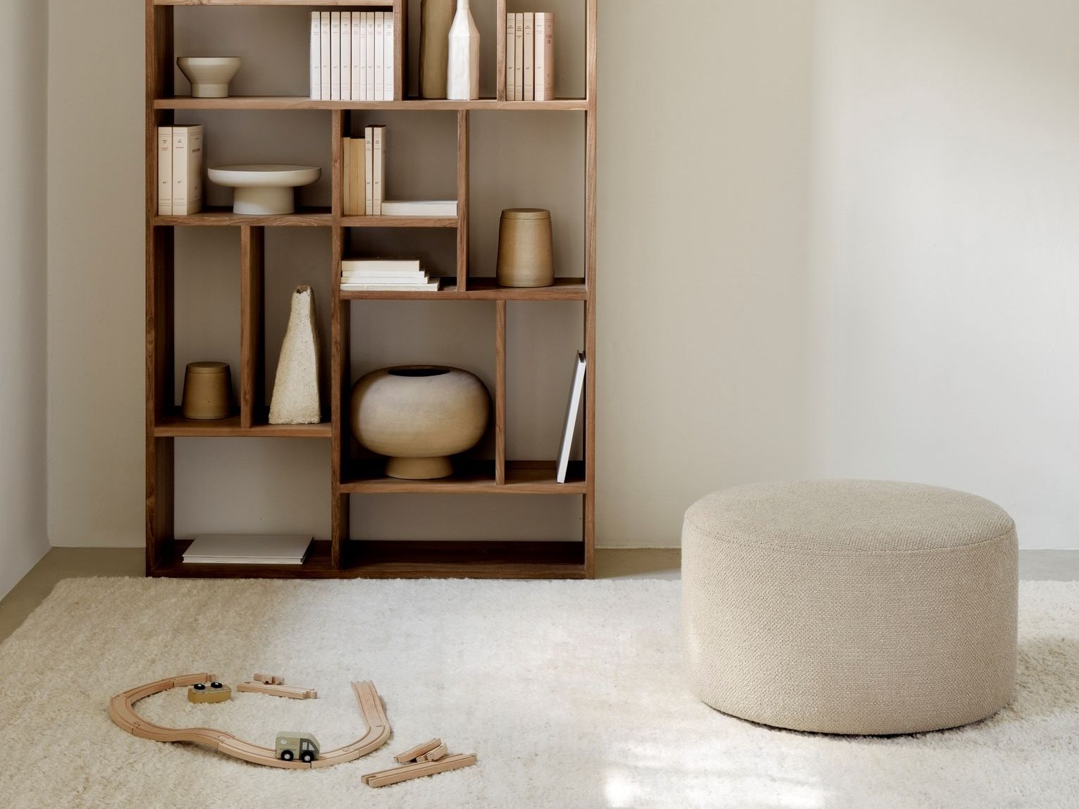 BARROW Upholstered round fabric pouf By Ethnicraft | design Jacques Deneef