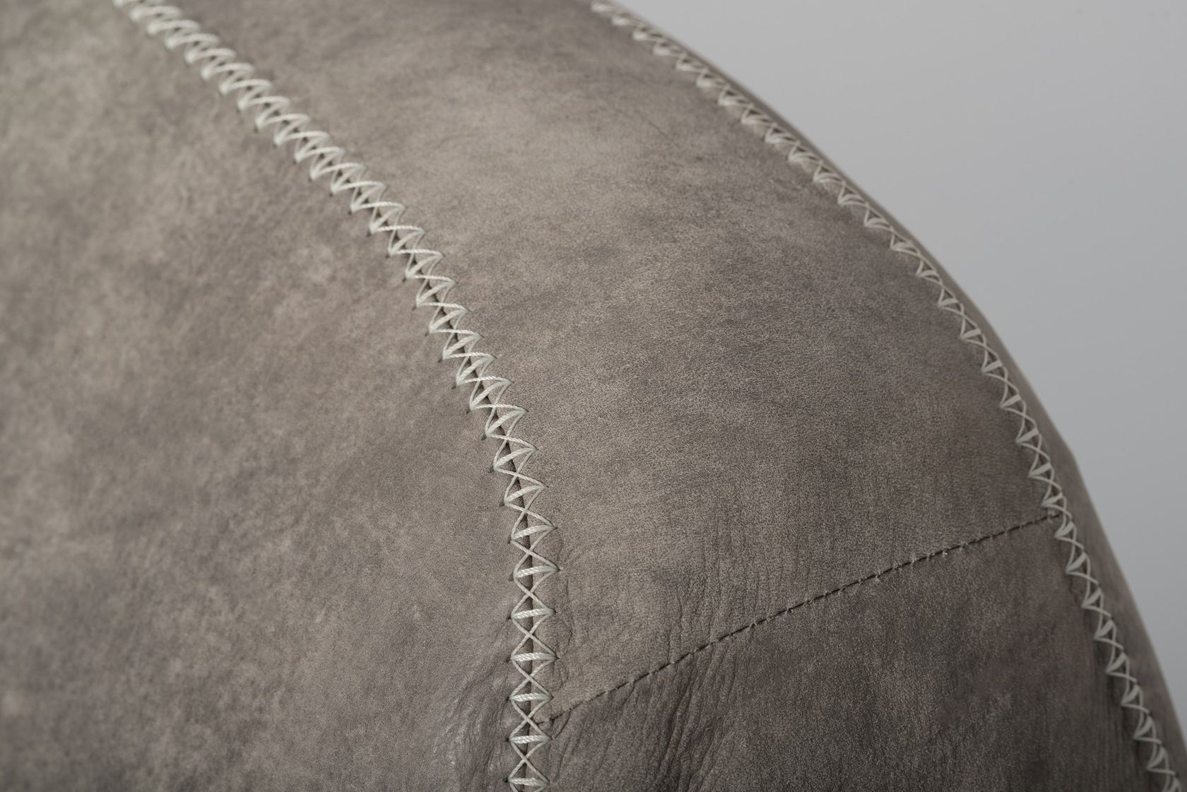 Leather bed BARUFFA By Mantellassi 1926