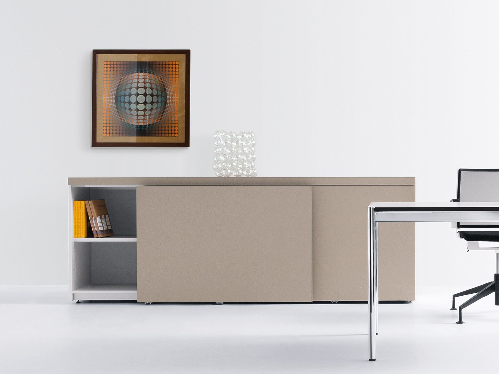 BASIC CAP Mobile ufficio con ante scorrevoli By werner works | design ...