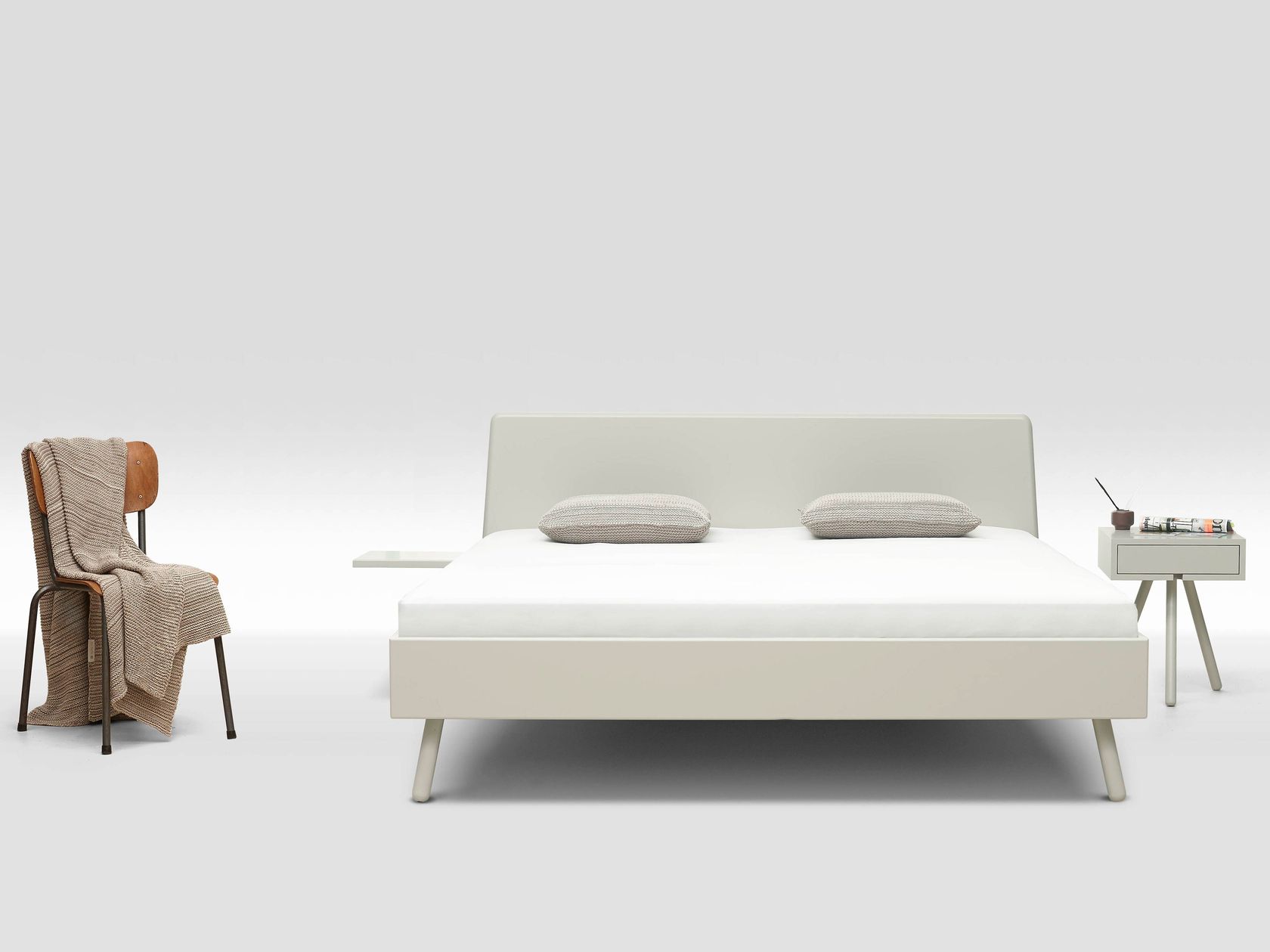 MDF double bed BASKET LACQUERED By Loof