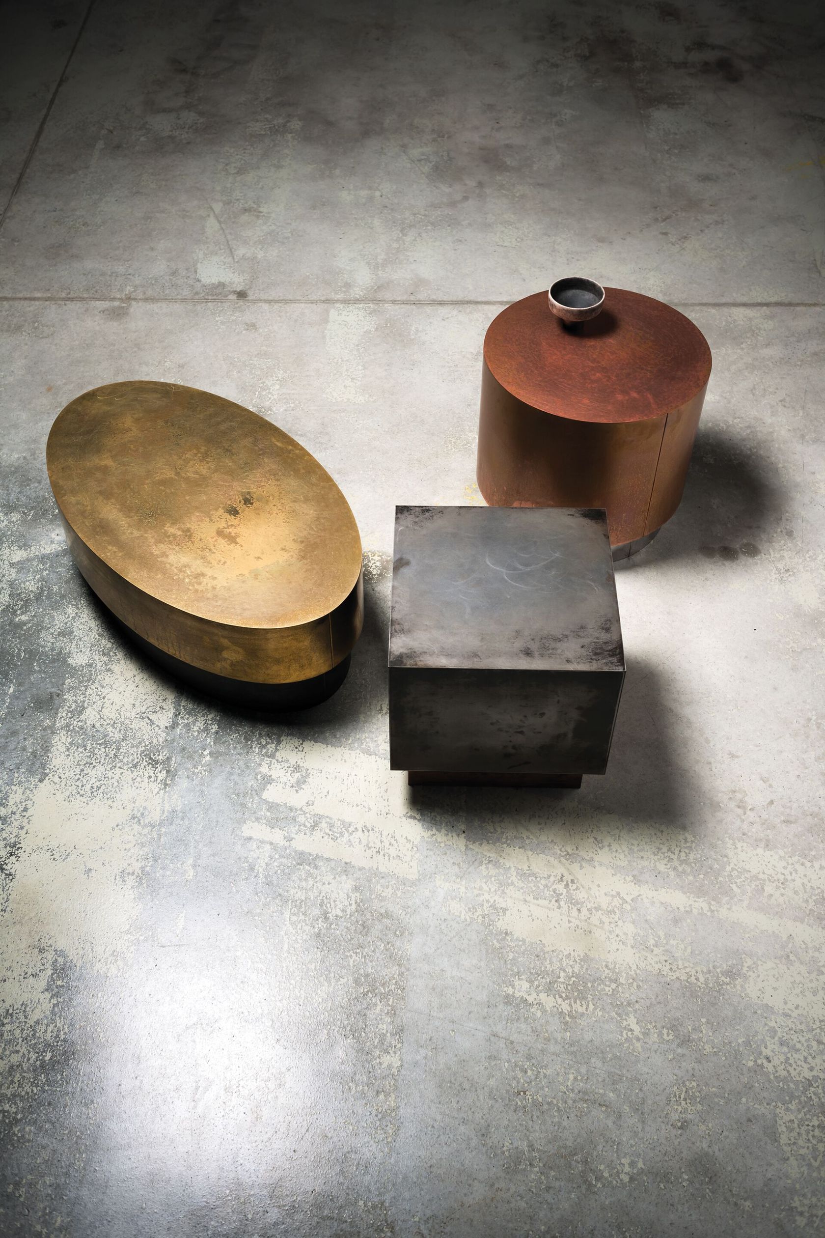 LOREN Round coffee table By Baxter | design Draga & Aurel