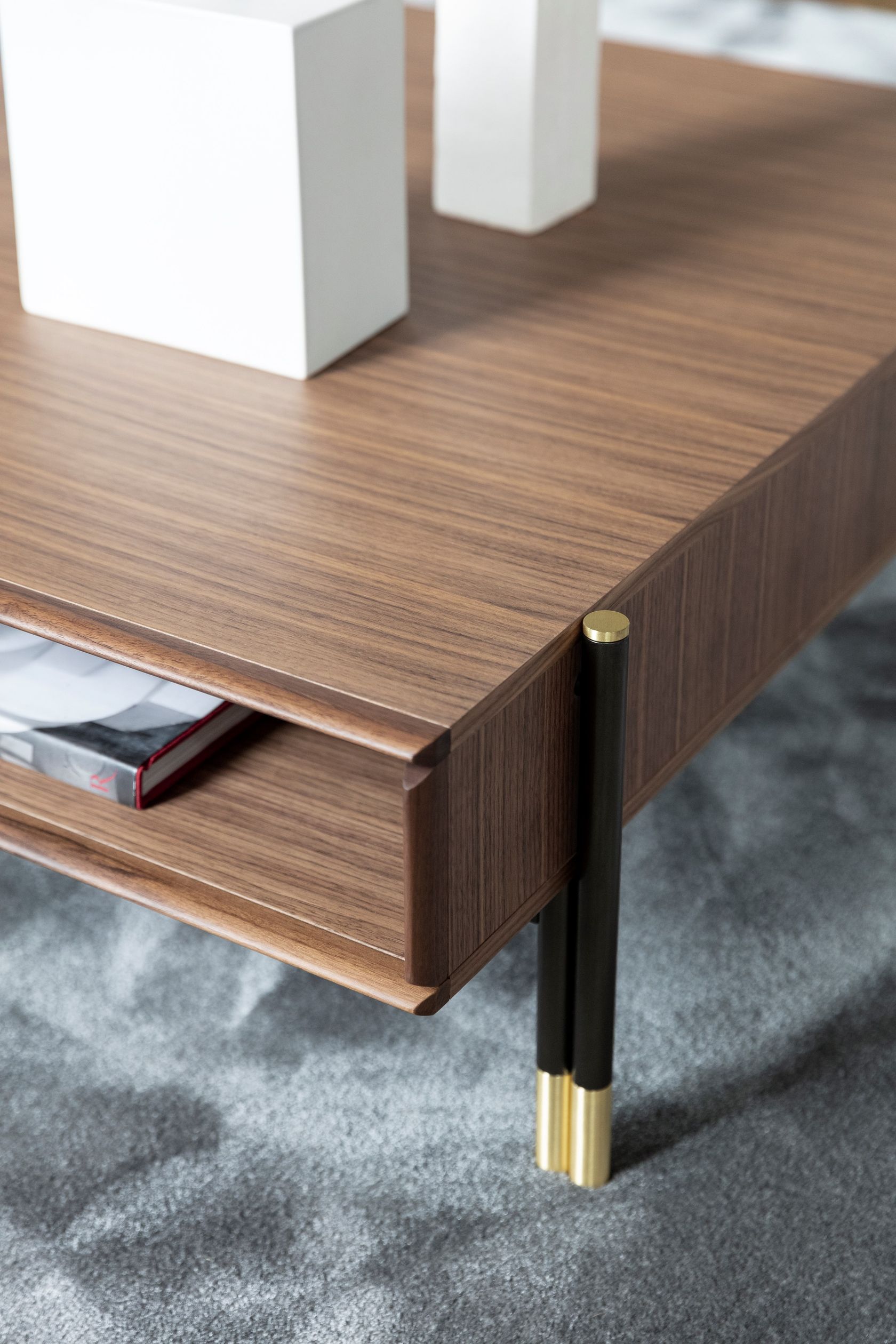 BAYUS | Coffee table By Porada design Gabriele & Oscar Buratti