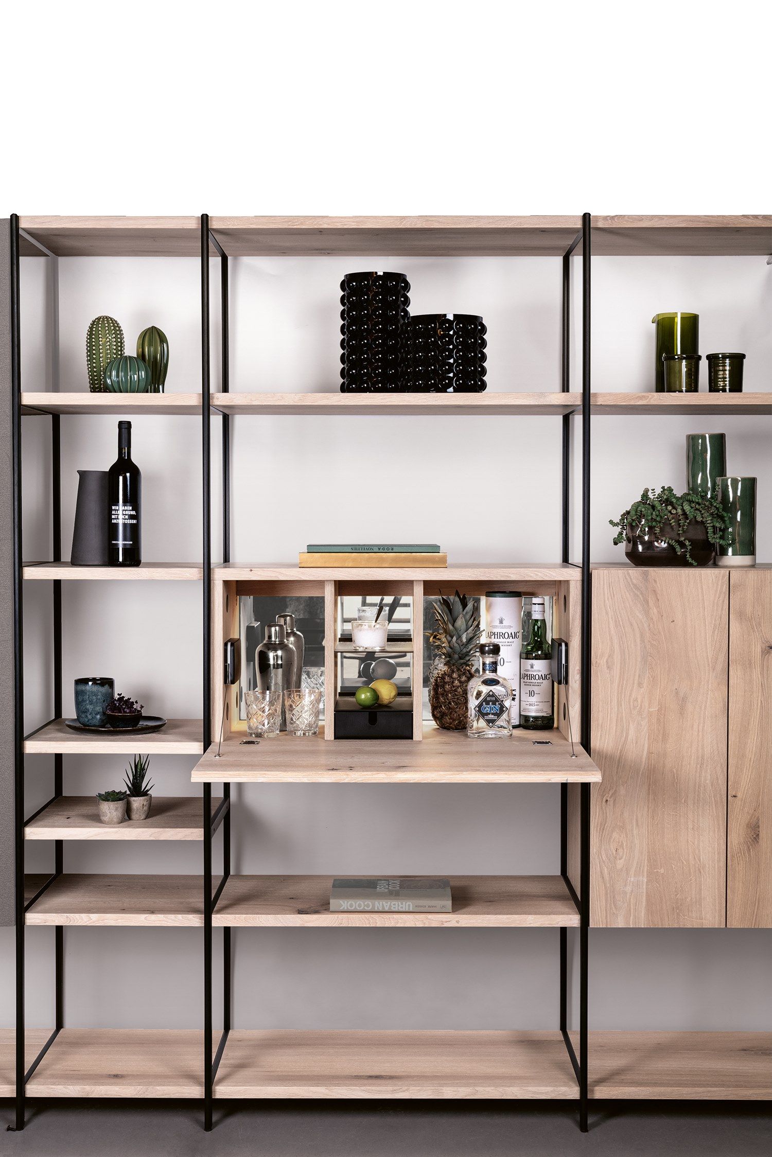 BC 06 ROOM 68 Open solid wood bookcase By JANUA