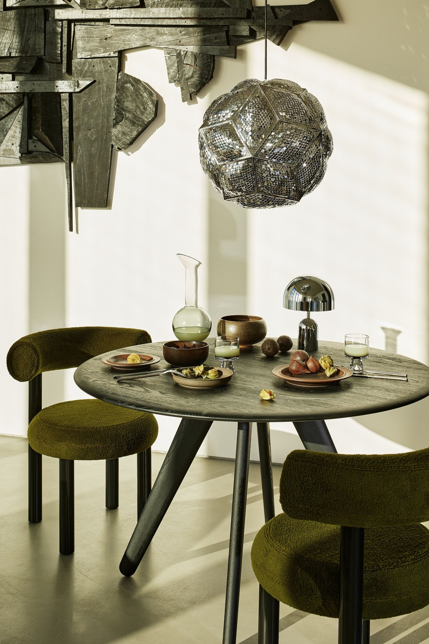 BELL Table lamp By Tom Dixon | design Tom Dixon