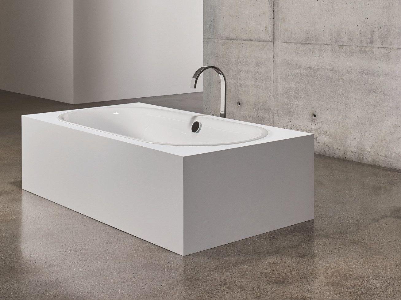 BETTELUX OVAL Oval built-in bathtub By Bette | design Tesseraux + Partner