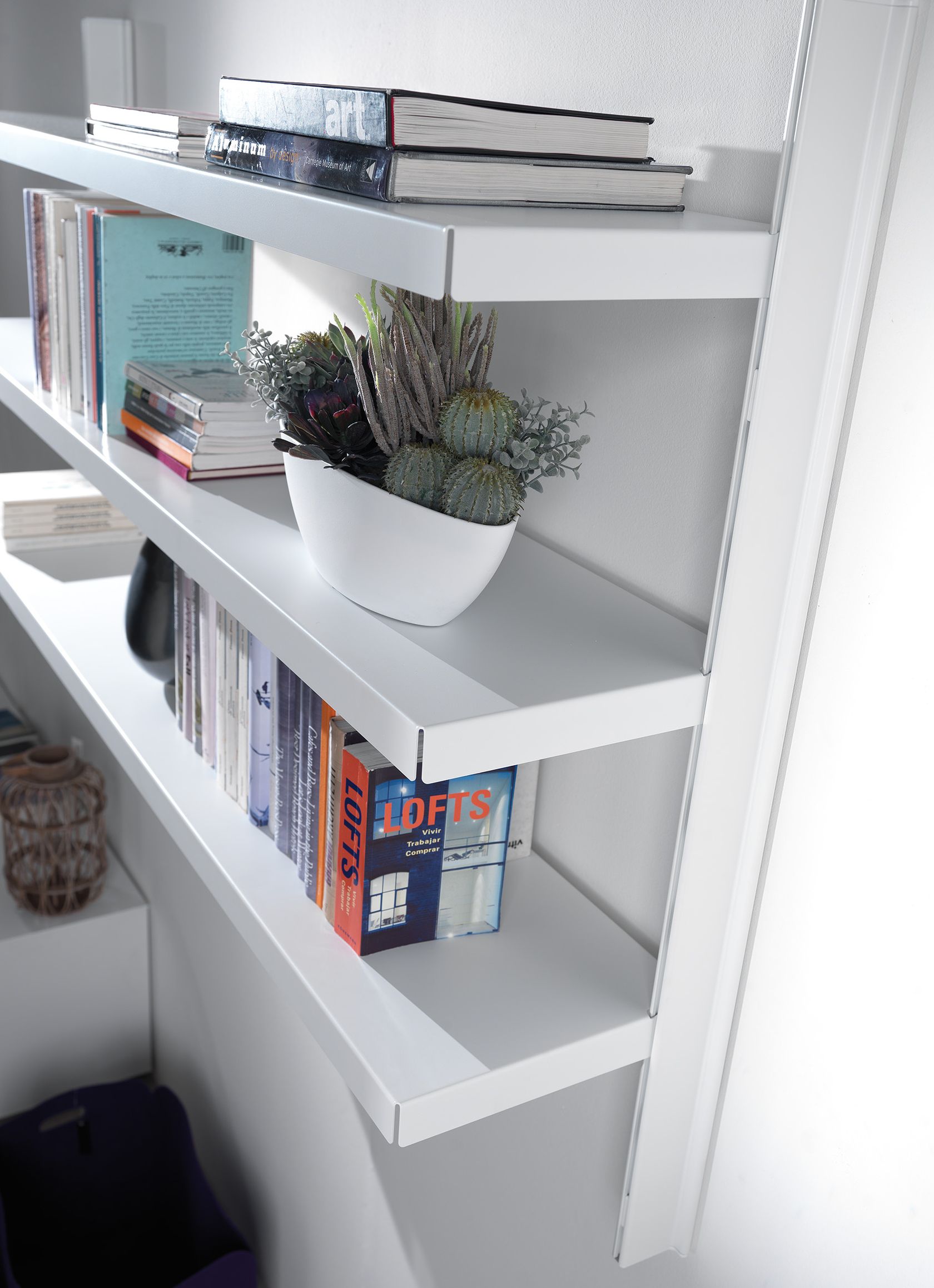 BIG HOME | Wall-mounted bookcase By Caimi Brevetti design Marc Sadler