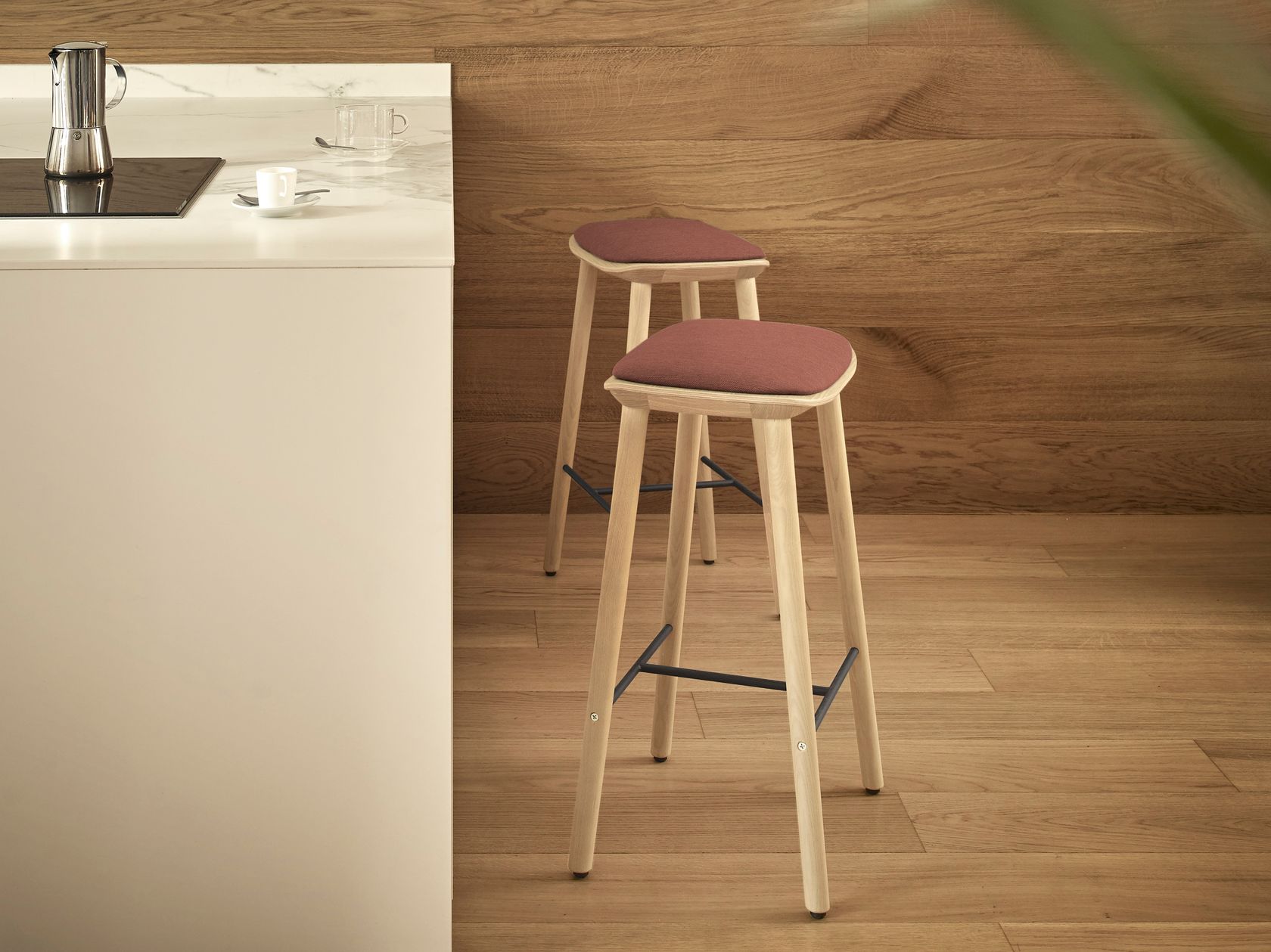 BISELL | Wooden stool By TREKU design Estudi Manel Molina
