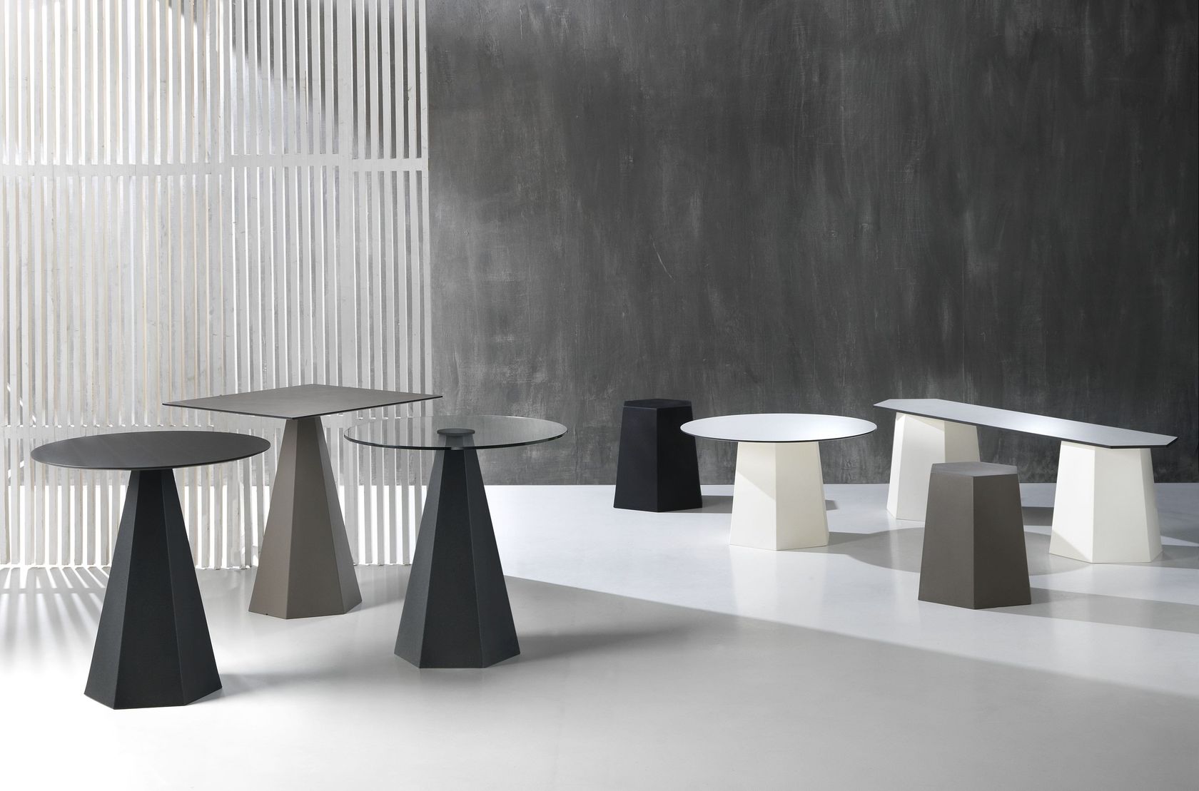 BLADE RUNNER ROCK Polyethylene pouf By PF Stile | design Michele ...