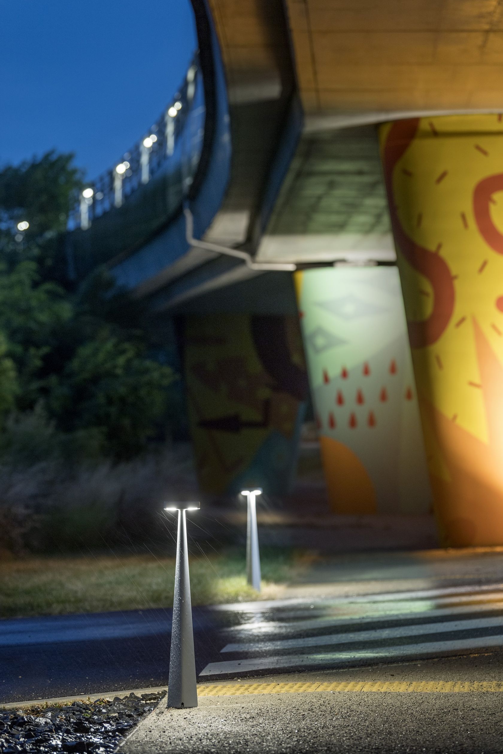 BLEND LED die cast aluminium bollard light By Platek
