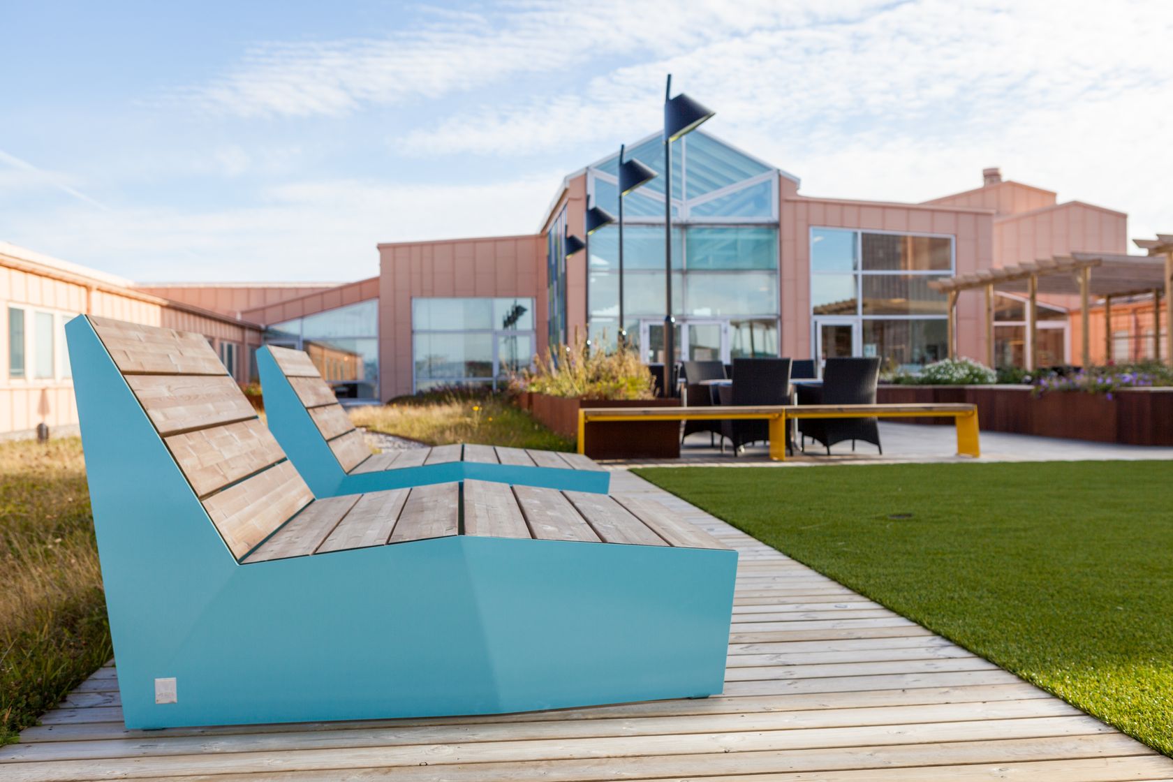 BLOC SUN BENCH | Outdoor chair Steel and wood outdoor chair By VESTRE