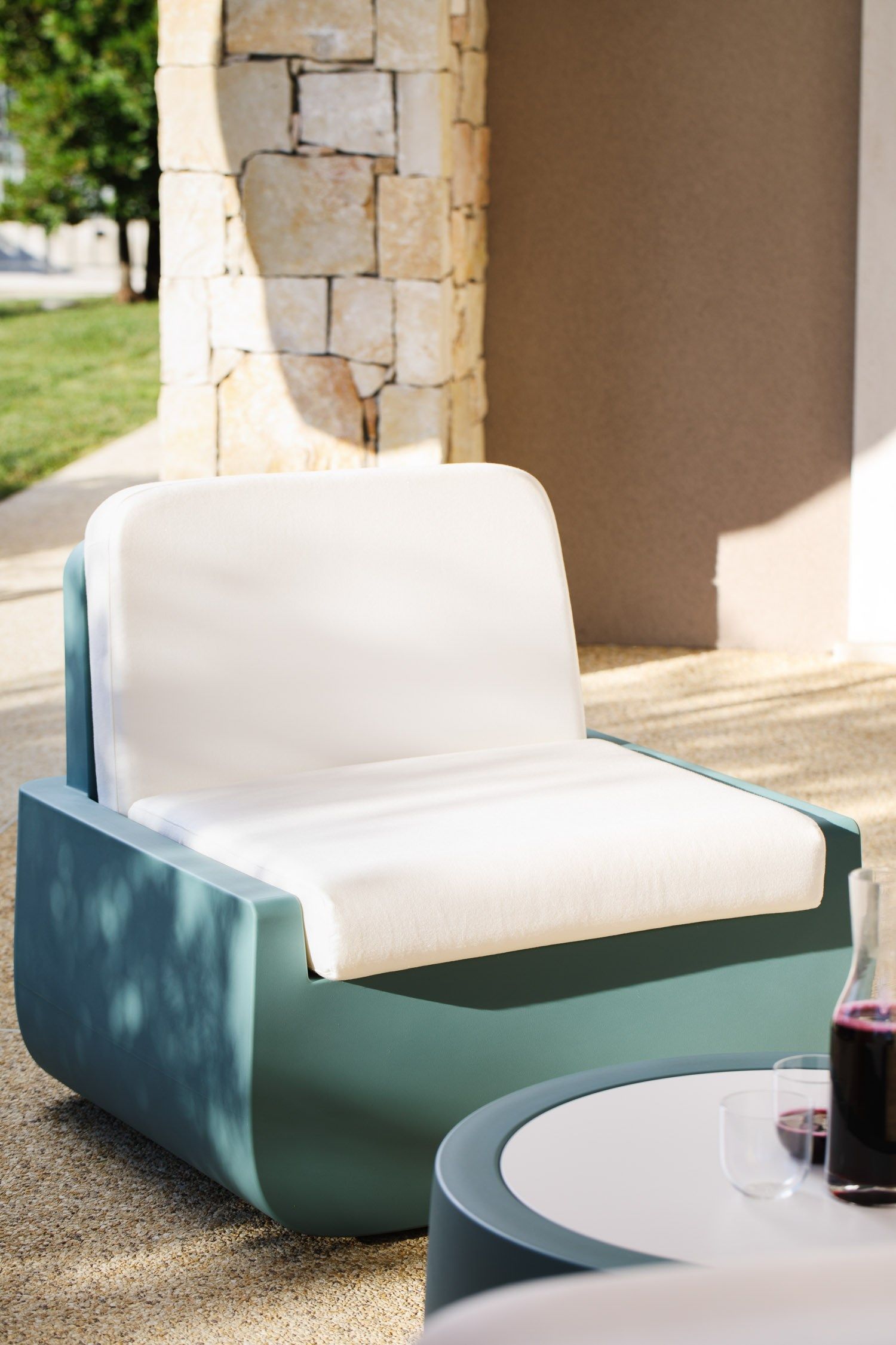 BOLD | Armchair Bold Collection By Plust design Giulio Iacchetti