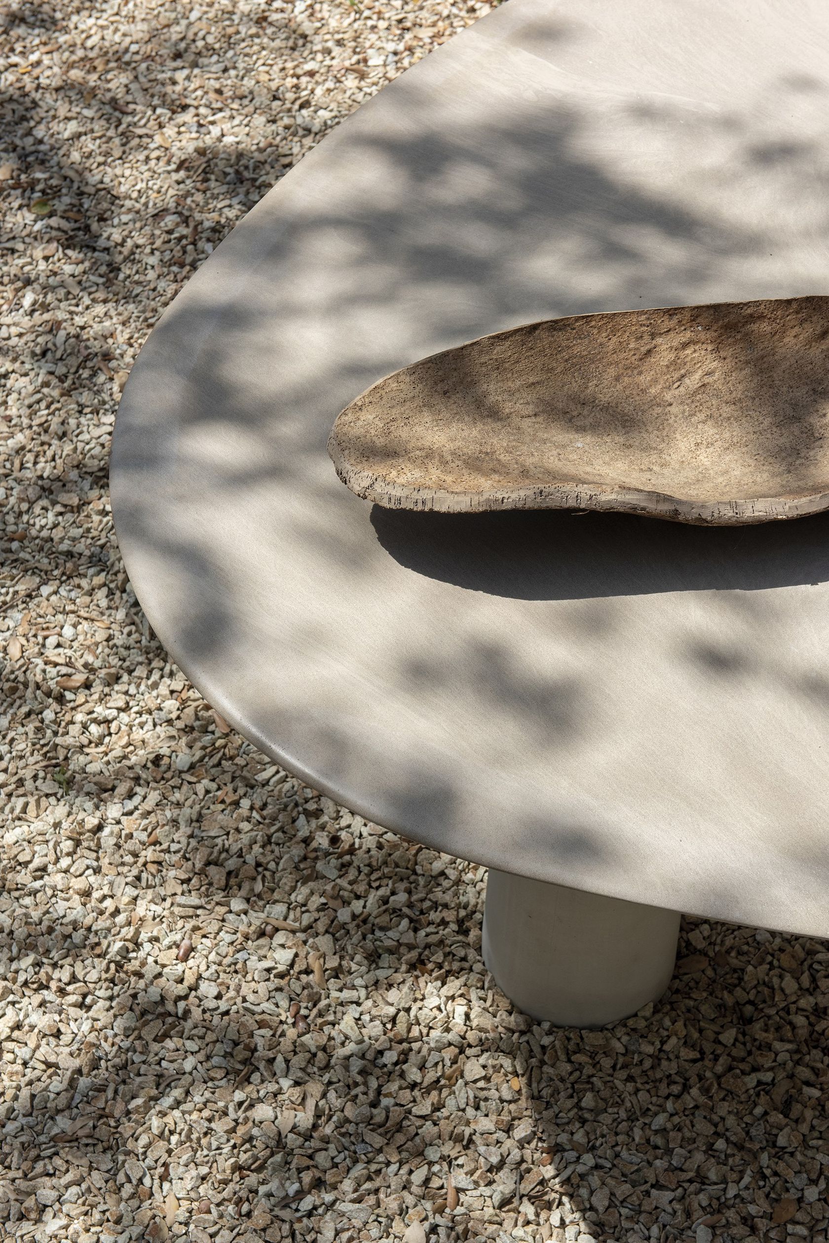 BOLD Cement table By Ethimo