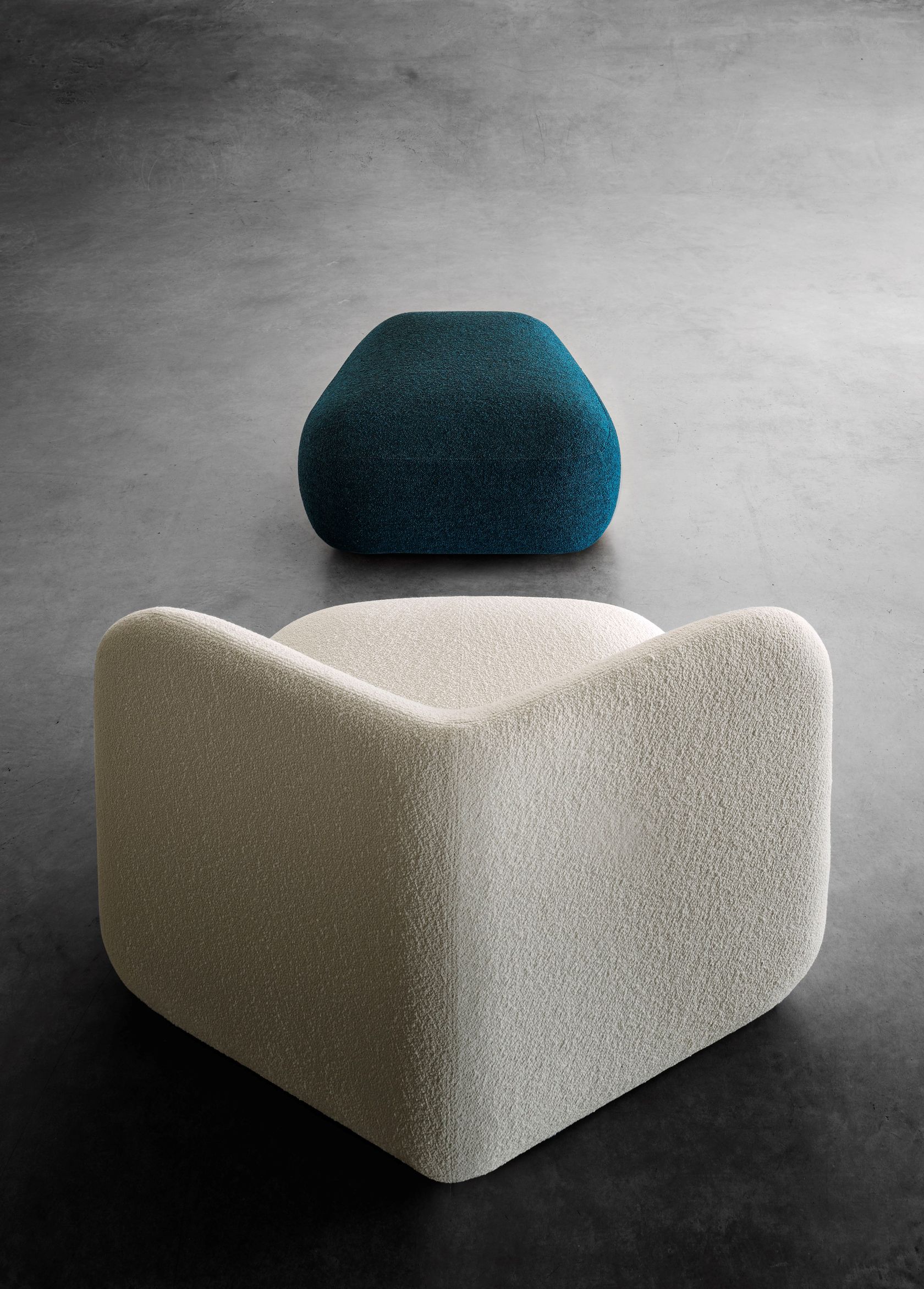 BOTERA | Pouf Botera Collection By Miniforms design E-ggs