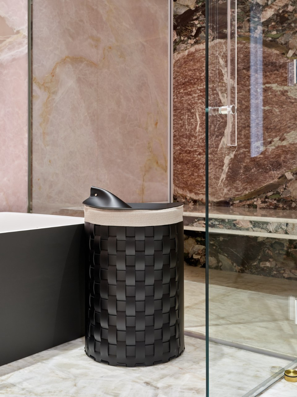 BOTTEGA Leather laundry container By ADJ | design Ekaterina Borovkova