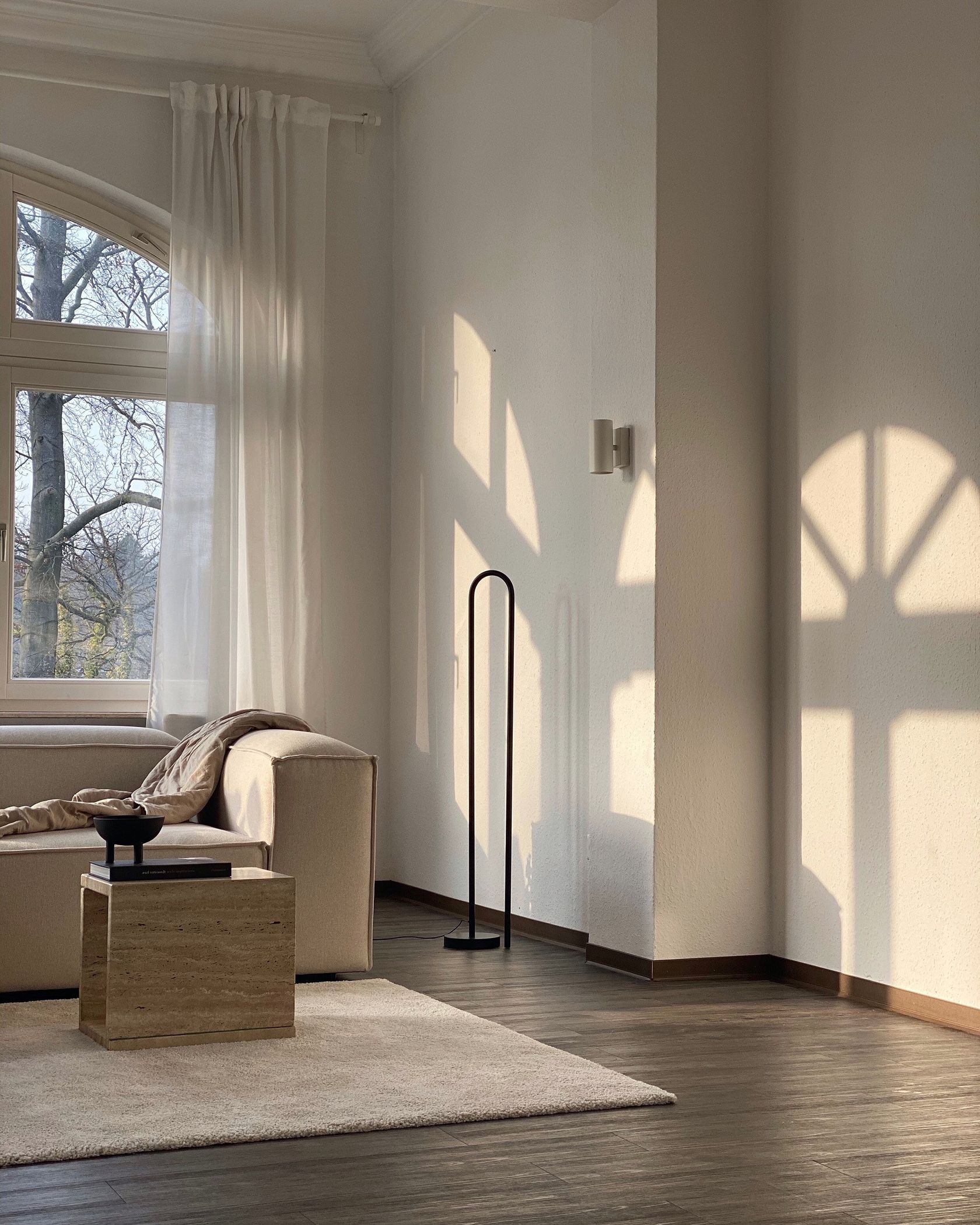 BOW LED adjustable floor lamp with dimmer By Nexia | design Nahtrang design