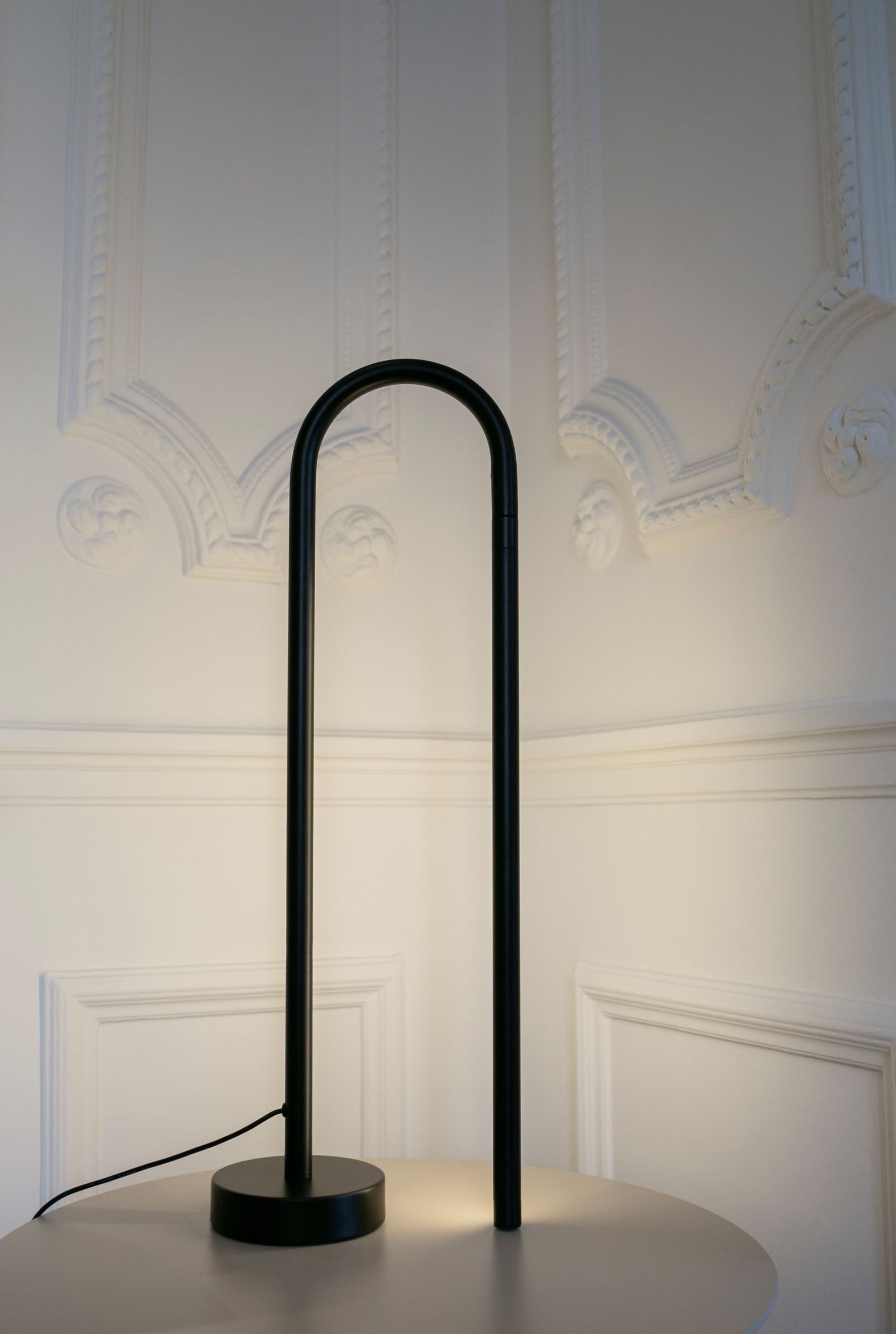 BOW LED adjustable table lamp with dimmer By Nexia | design Nahtrang design