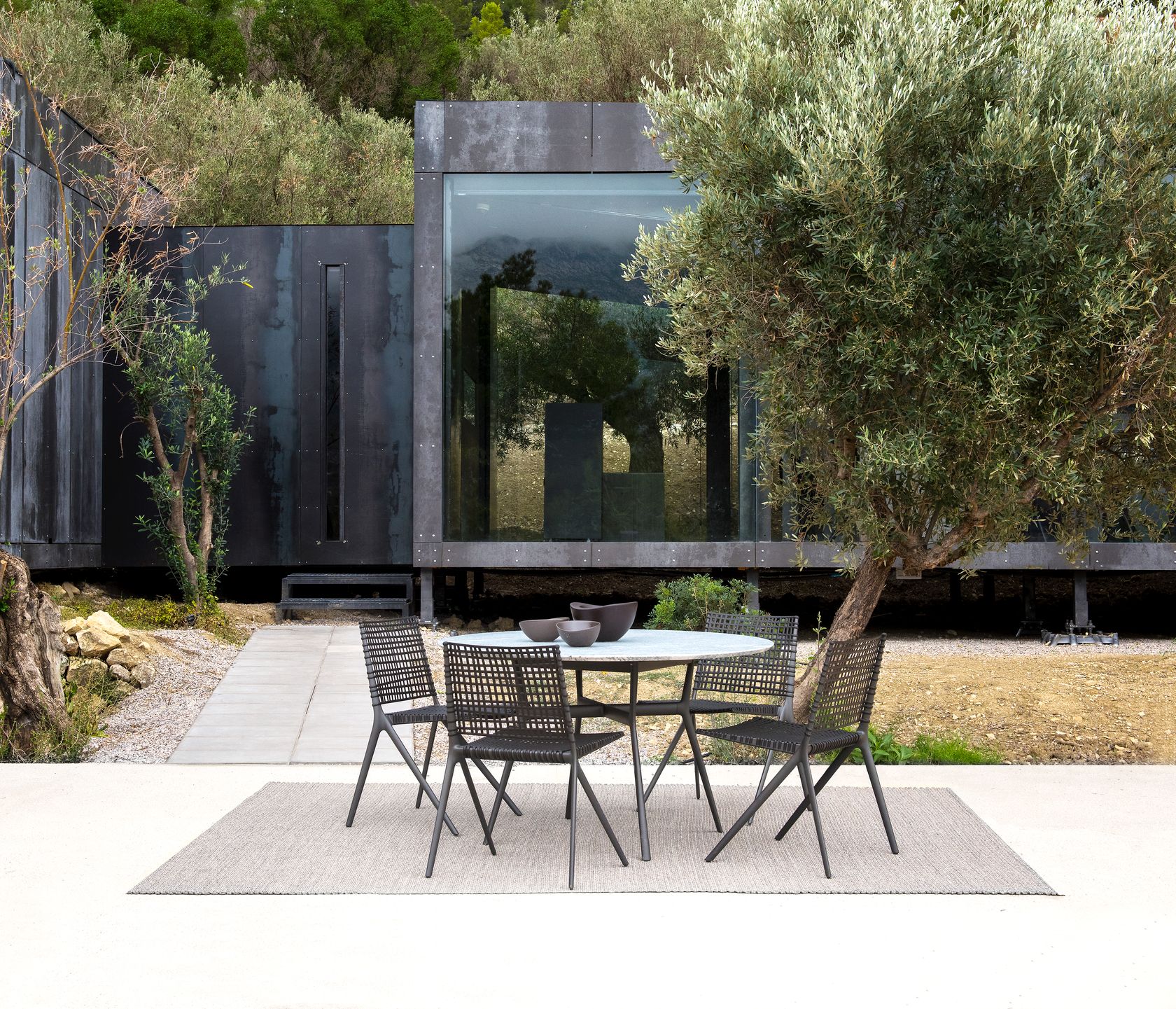 BRANCH | Round table Branch Collection By TRIBÙ design Lievore Altherr ...