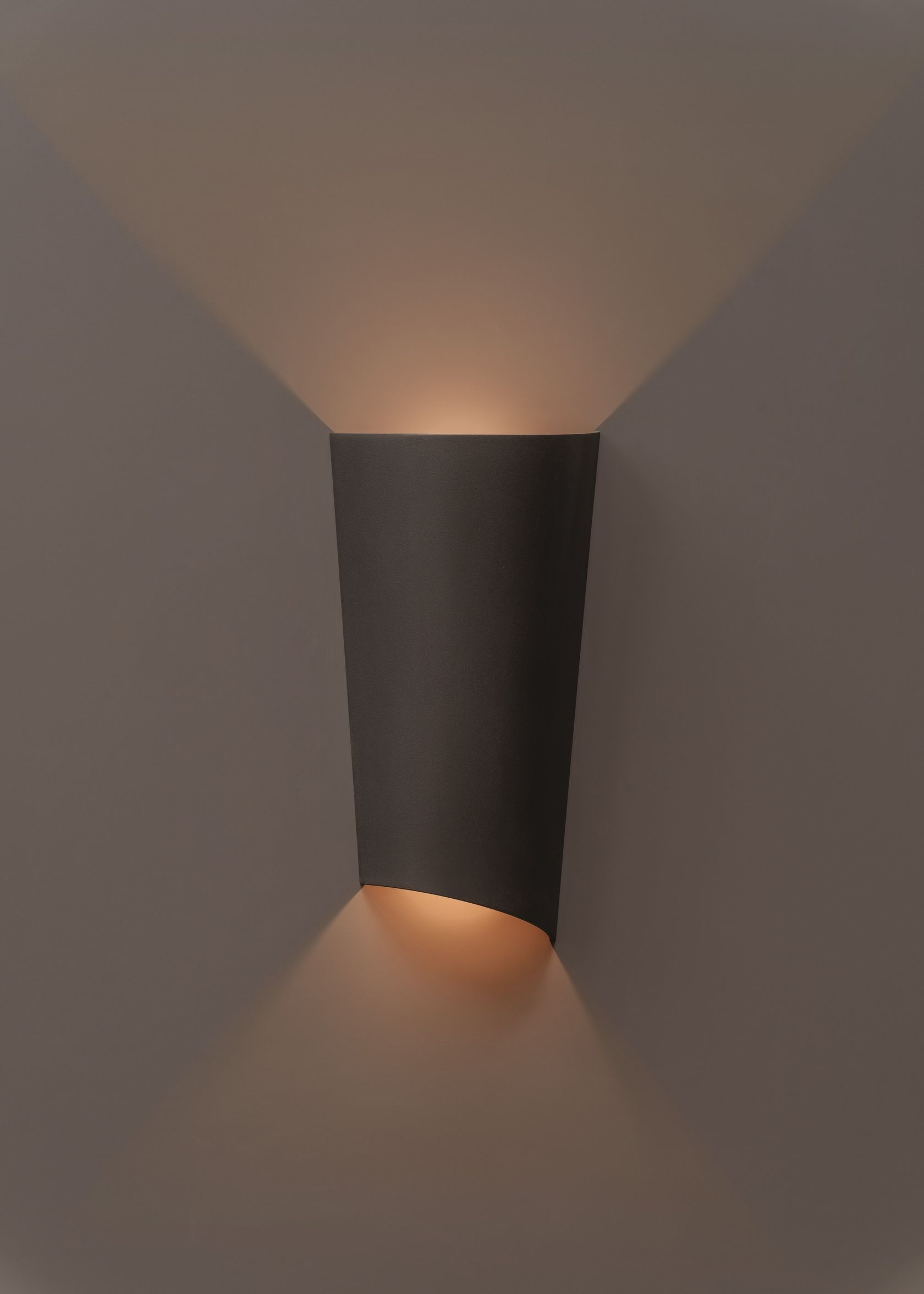 BREAK PLUS Outdoor wall lamp By Vibia | design Josep Lluís Xuclà