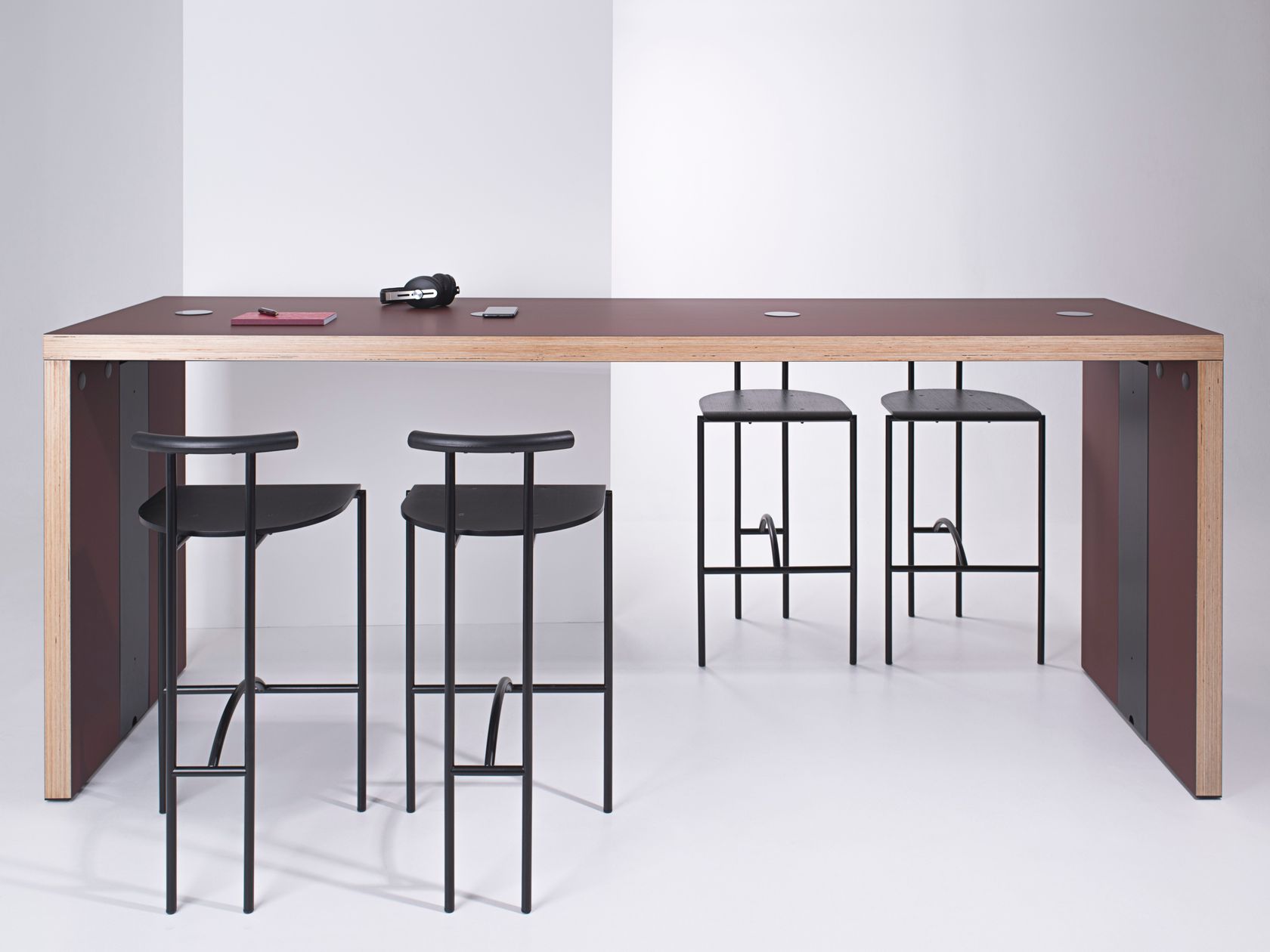 Mange-debout en bois multi-niveau BRIDGE By OMK design Rodney Kinsman