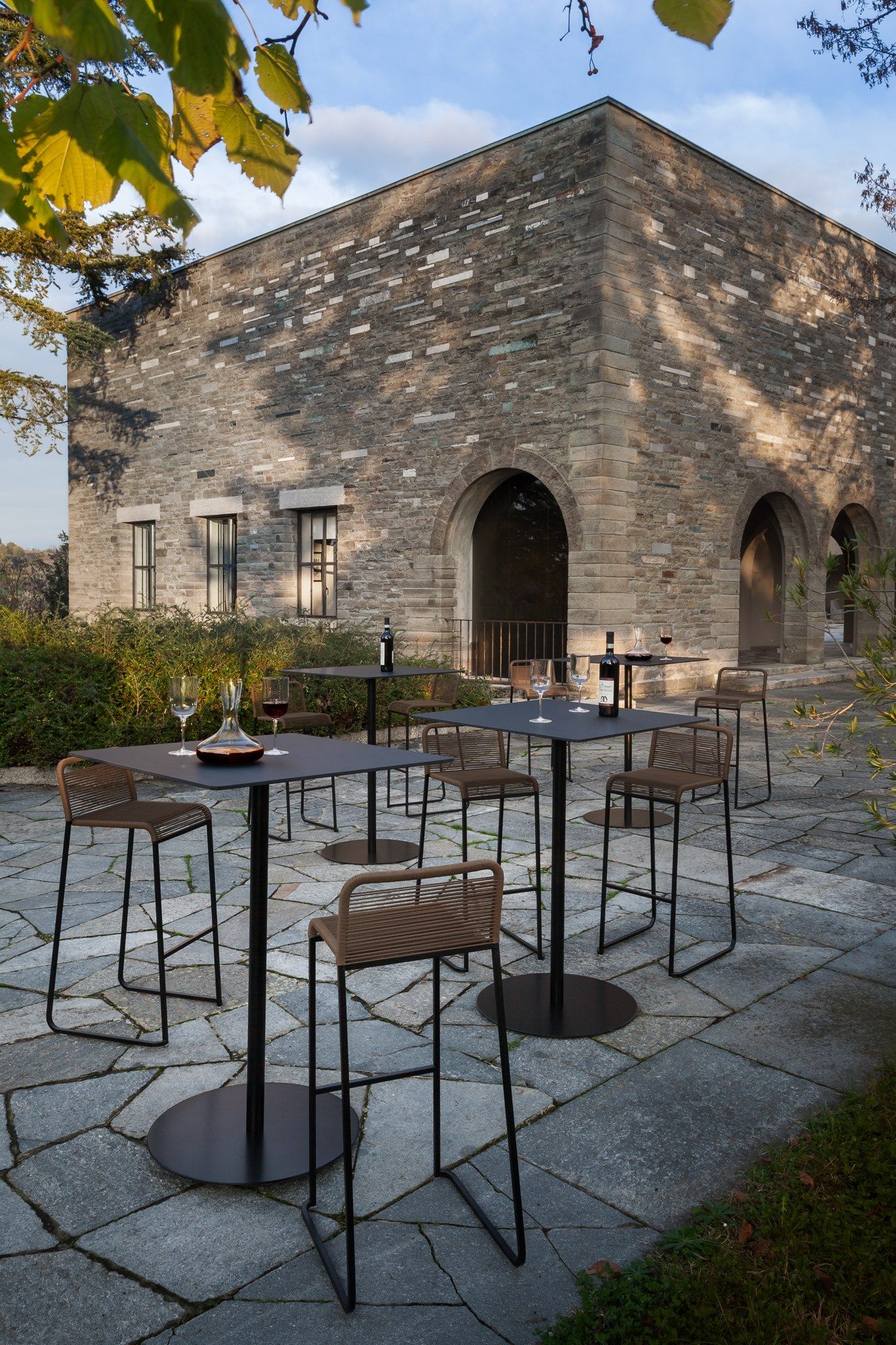 BRIO OUTDOOR Round high table By Lapalma | design Romano Marcato