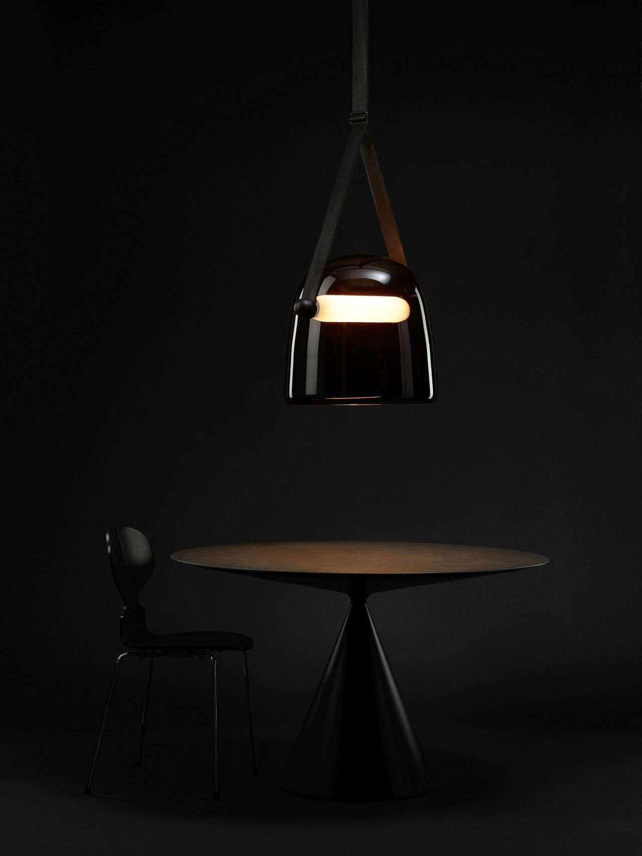 MONA LED dimmable blown glass pendant lamp By BROKIS | design Lucie Koldova