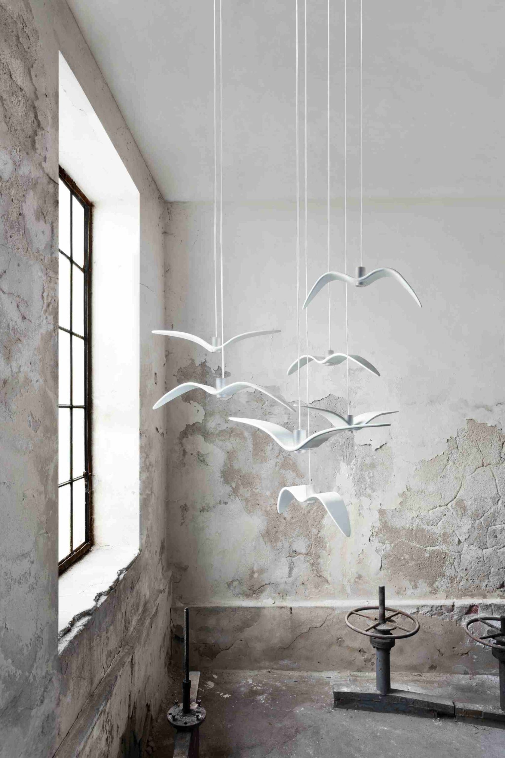 NIGHT BIRDS EXTERIOR Outdoor pendant lamp By BROKIS