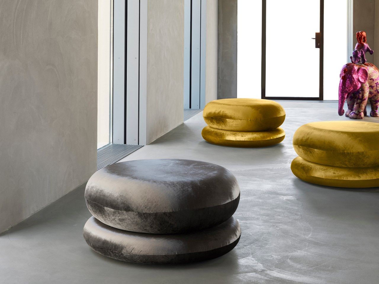Round fabric pouf BUBBLE By Quinti Sedute design Roberto Baciocchi