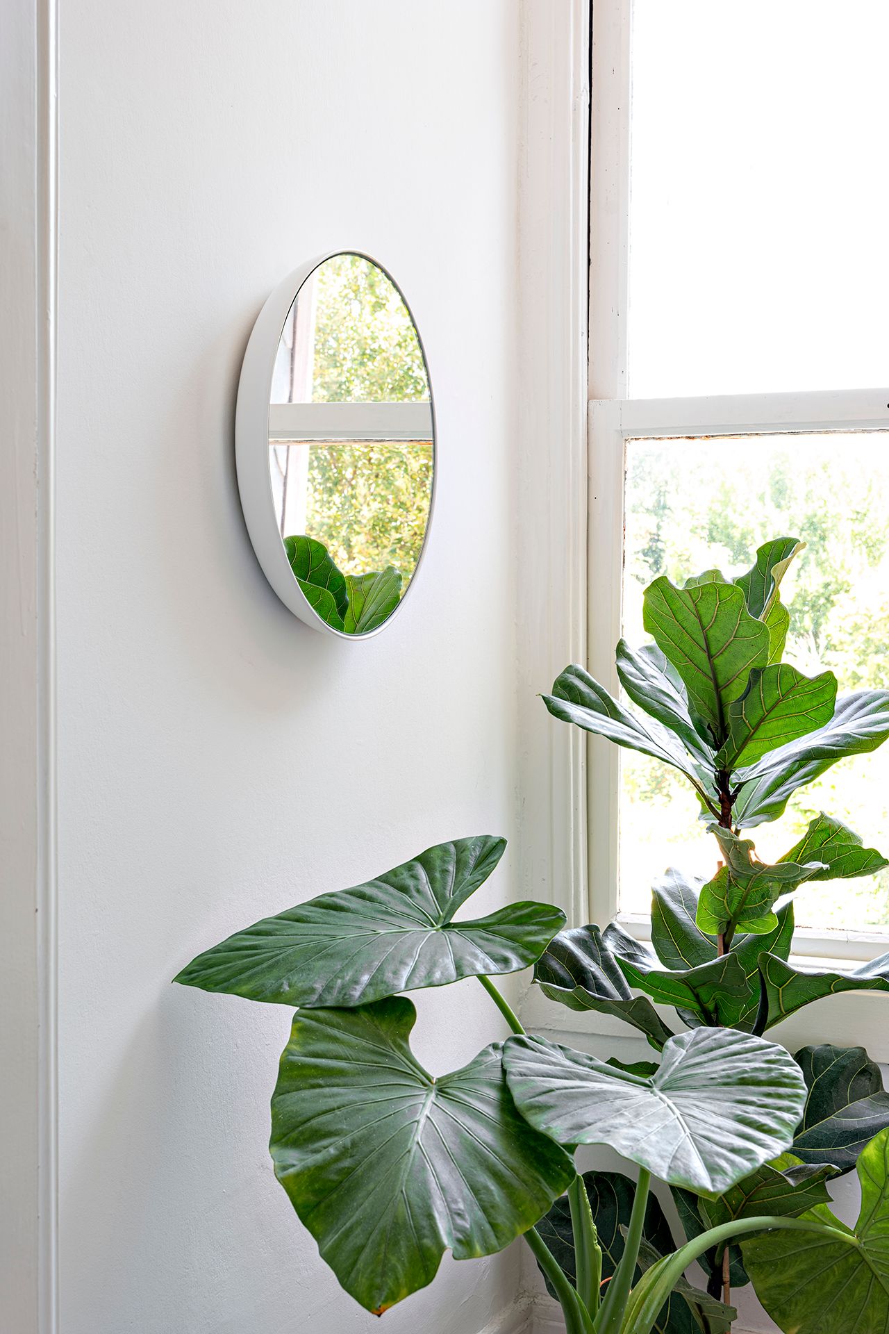 Round framed wall-mounted mirror BUBBLE By Schönbuch design Sebastian ...