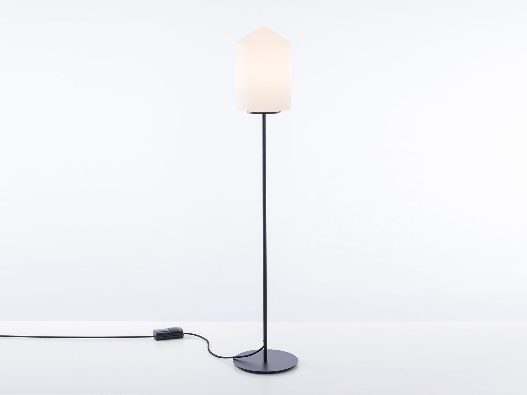 BULLET | Floor lamp By Formagenda design Benjamin Hopf
