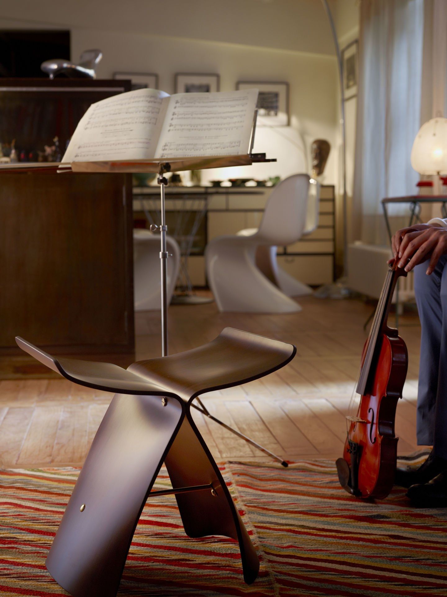 BUTTERFLY STOOL Low multi-layer wood stool By Vitra | design Sori Yanagi