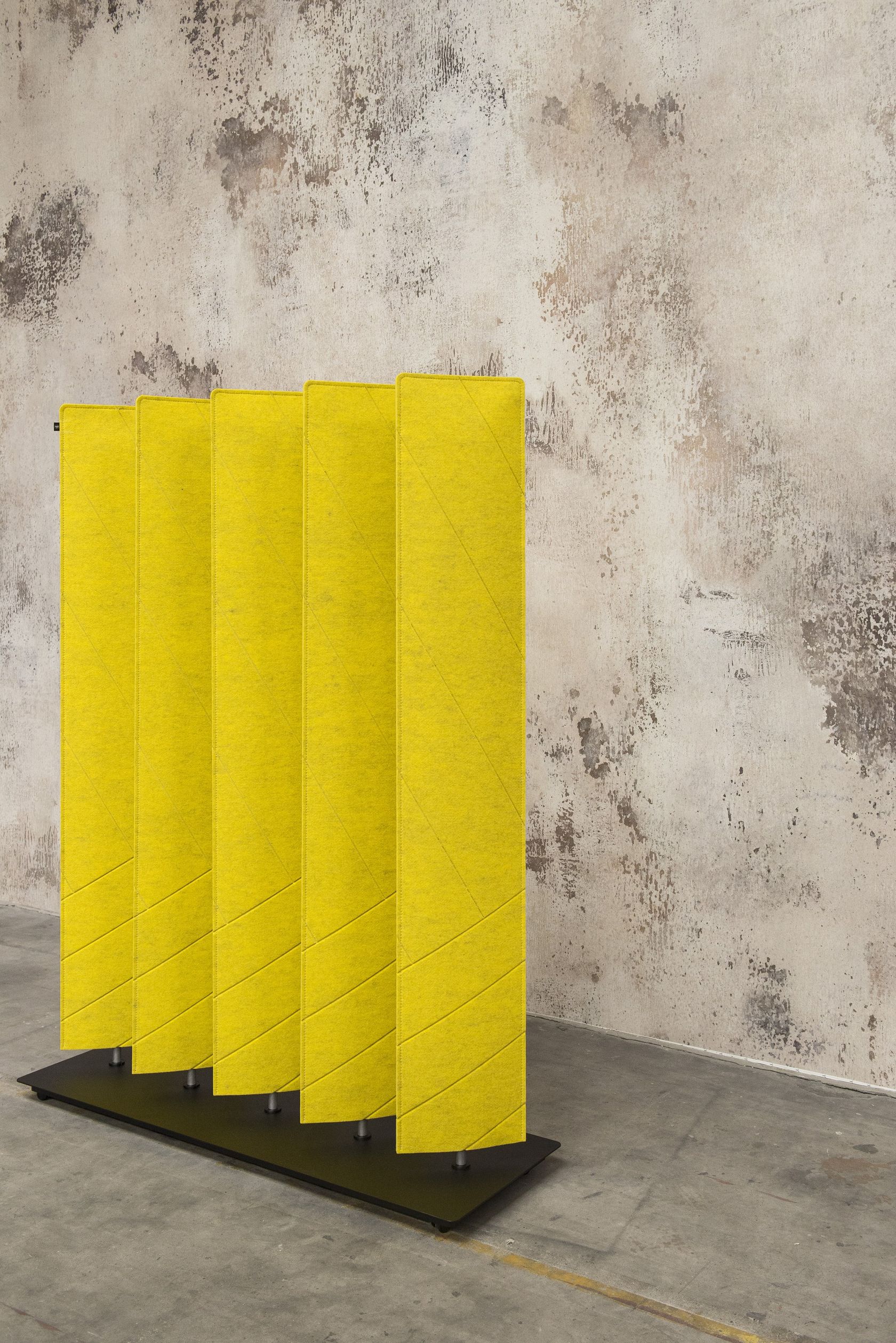 BuzziBlinds Felt room divider By BuzziSpace