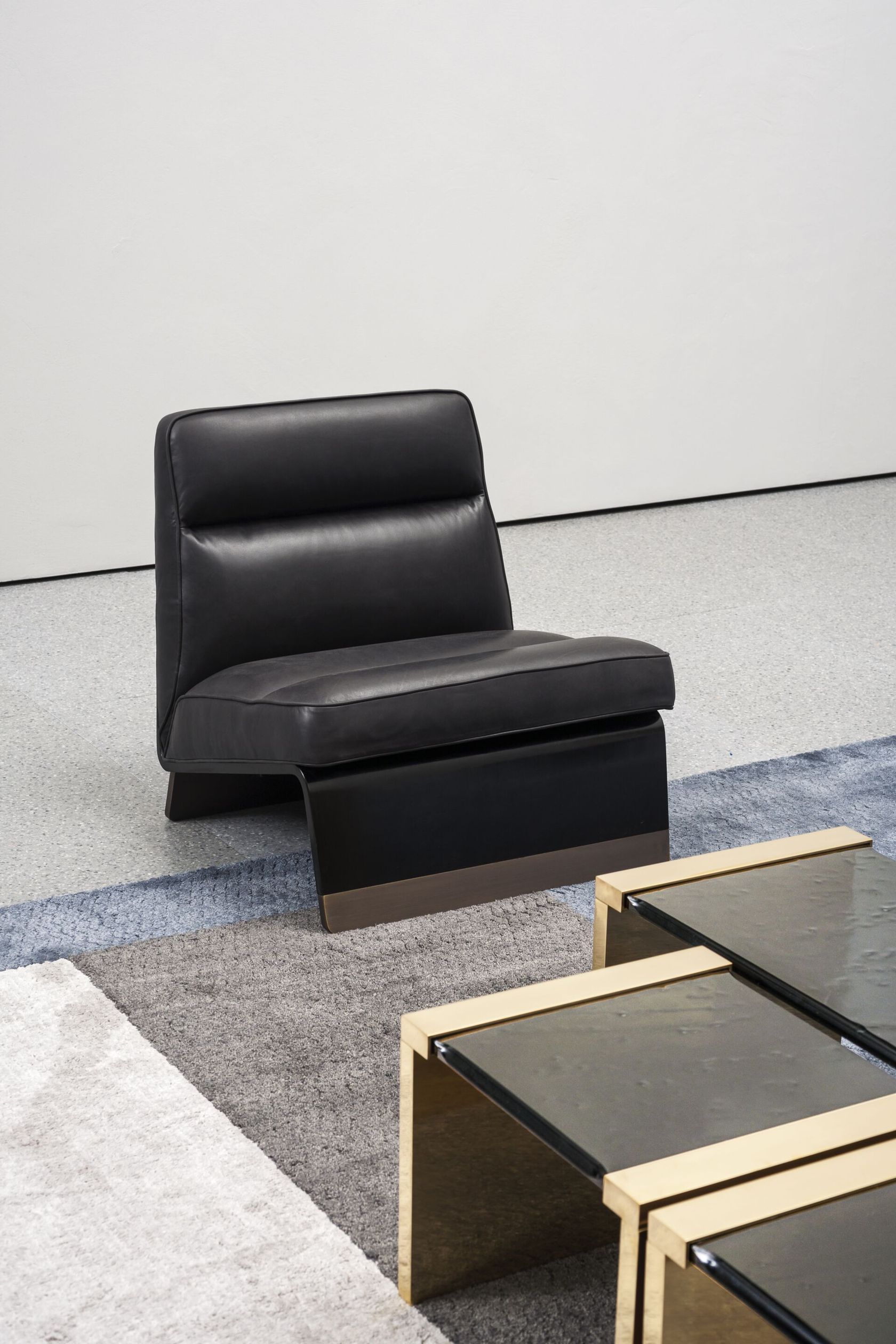 GRETA Leather armchair By Baxter | design Draga & Aurel