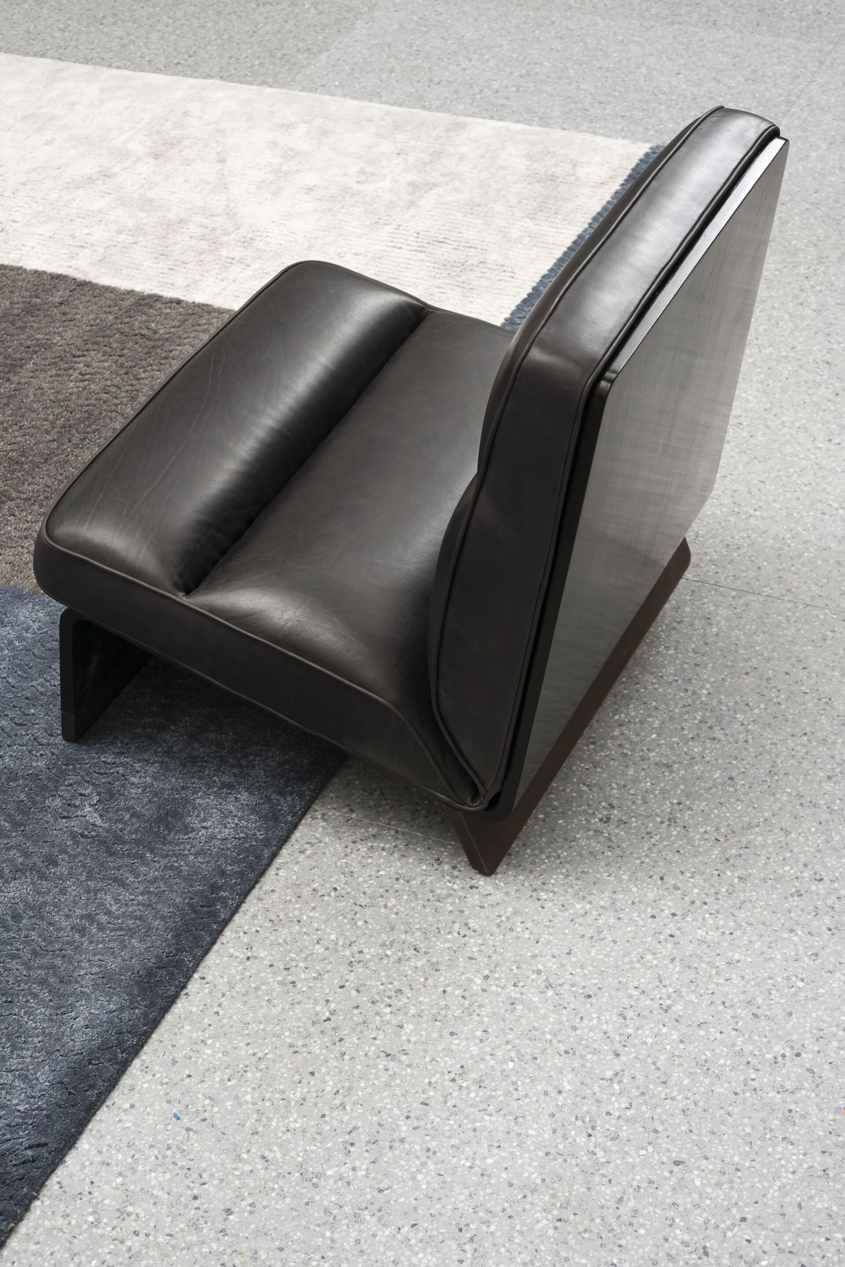 GRETA Leather armchair By Baxter | design Draga & Aurel