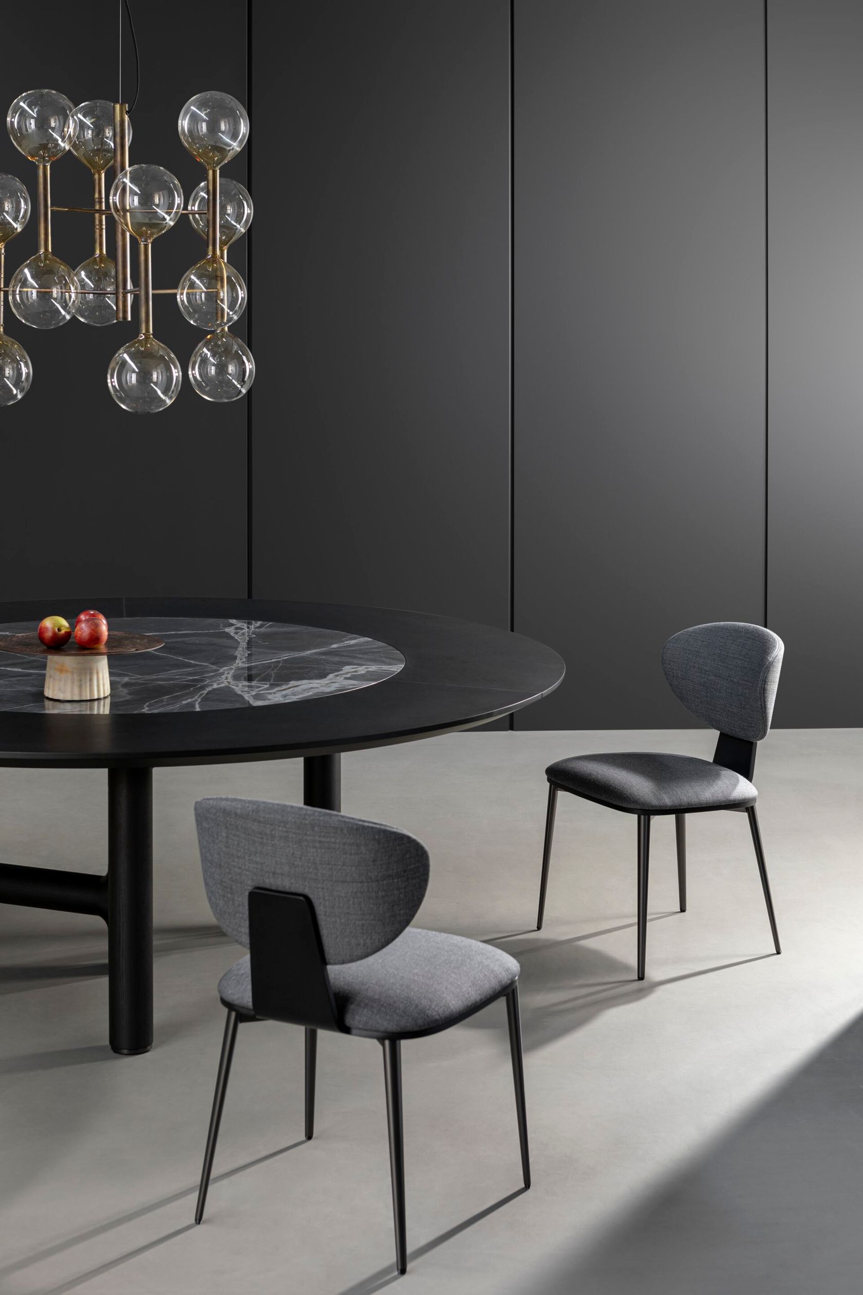 PIVOT ST Round table with Lazy Susan By Bonaldo | design Marconato & Zappa