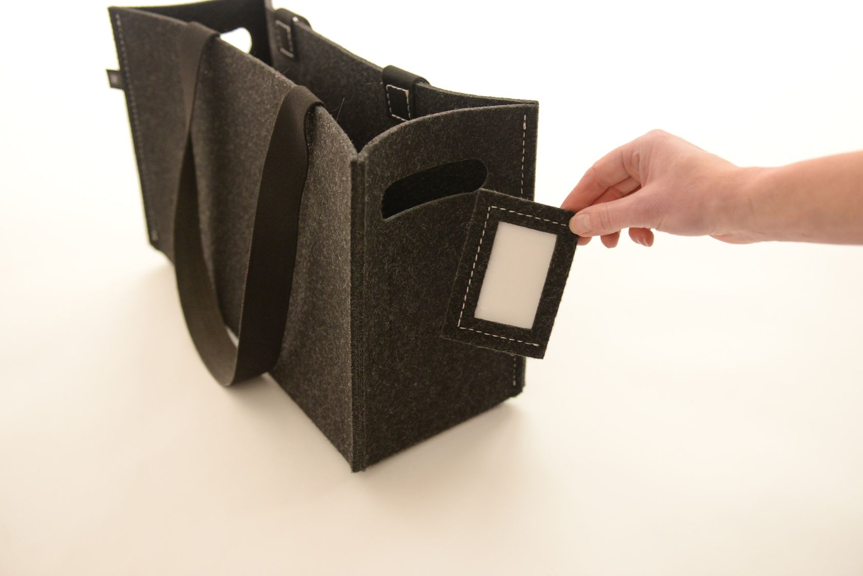 BuzziBox Travel Felt bag By BuzziSpace