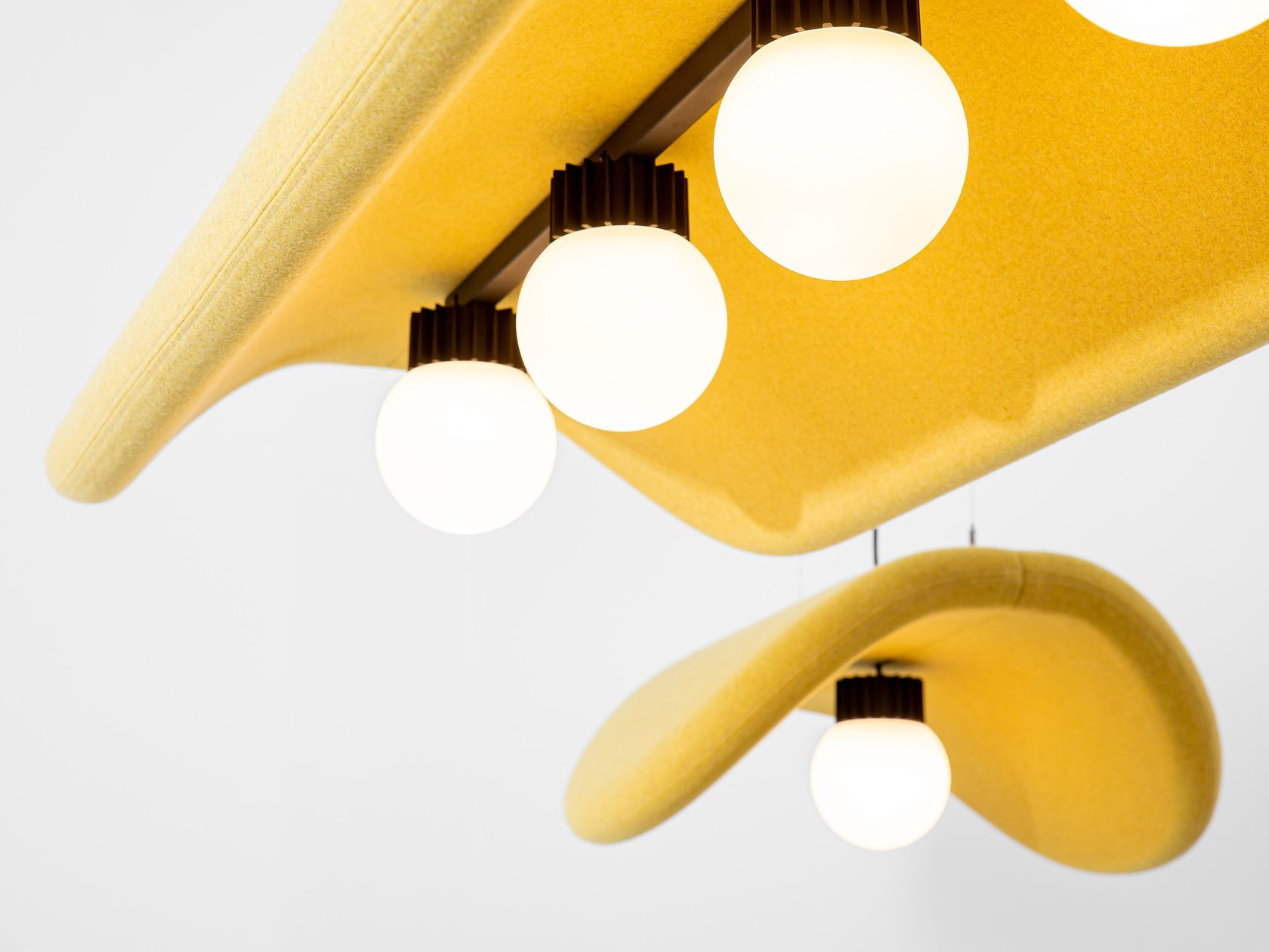 BuzziChip Pendant lamp By BuzziSpace