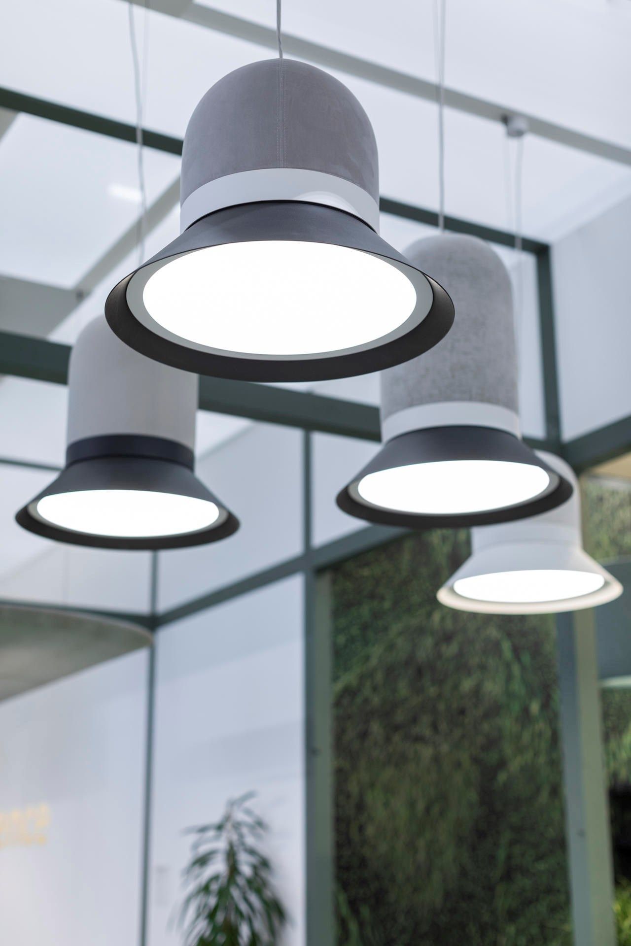 BuzziHat Sound-absorbing pendant lamp By BuzziSpace | design Alain Gilles