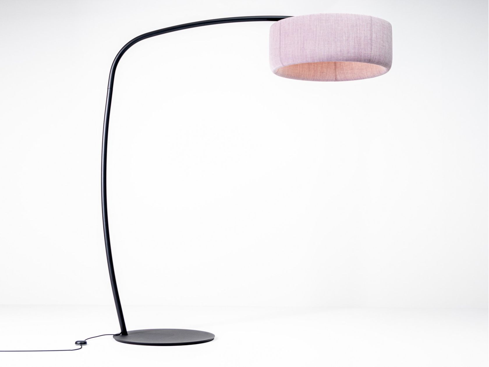 BuzziJet Standing LED acoustic office recycled PET arc lamp By BuzziSpace