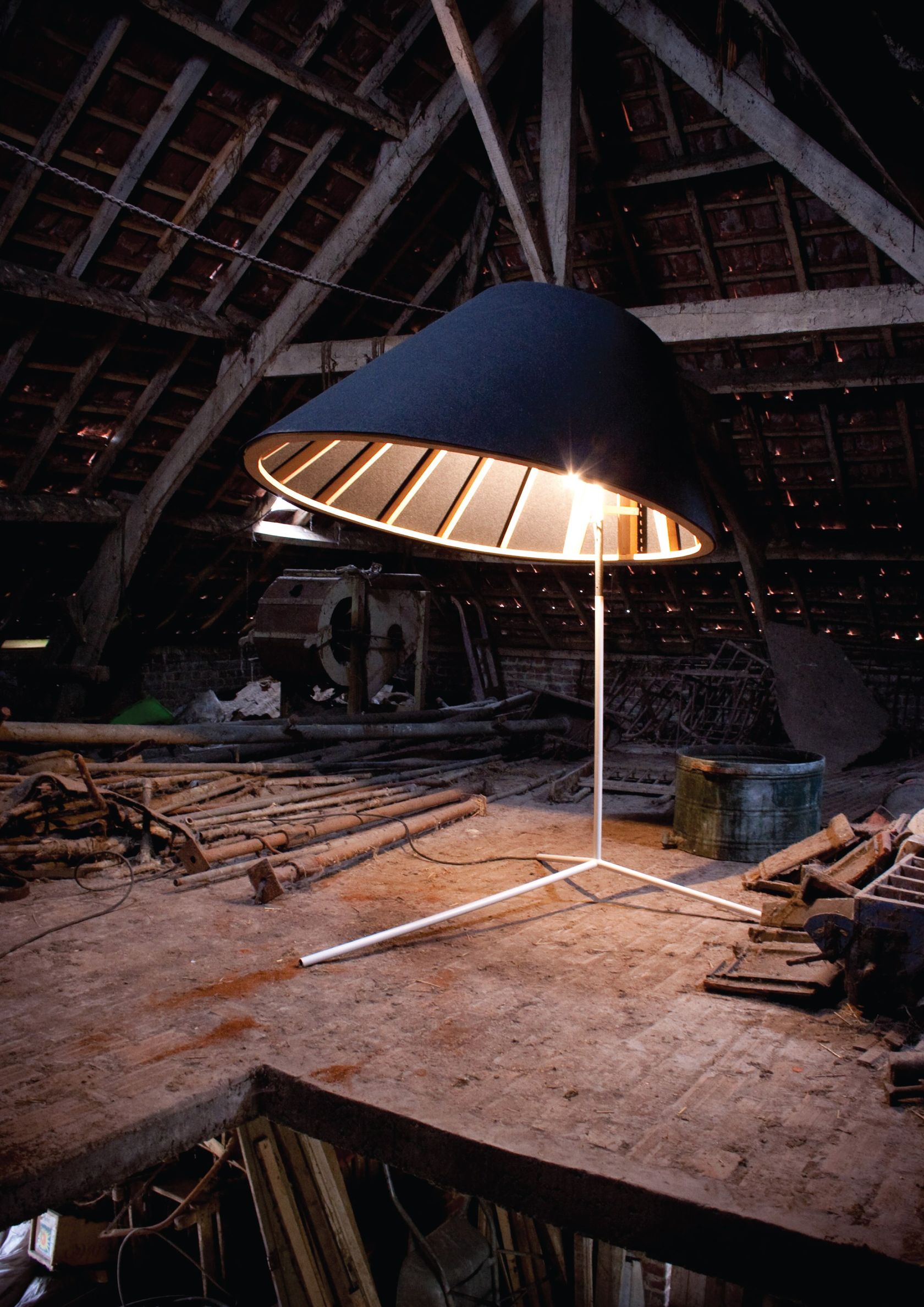 BuzziShade Standing Sound absorbing lighting By BuzziSpace