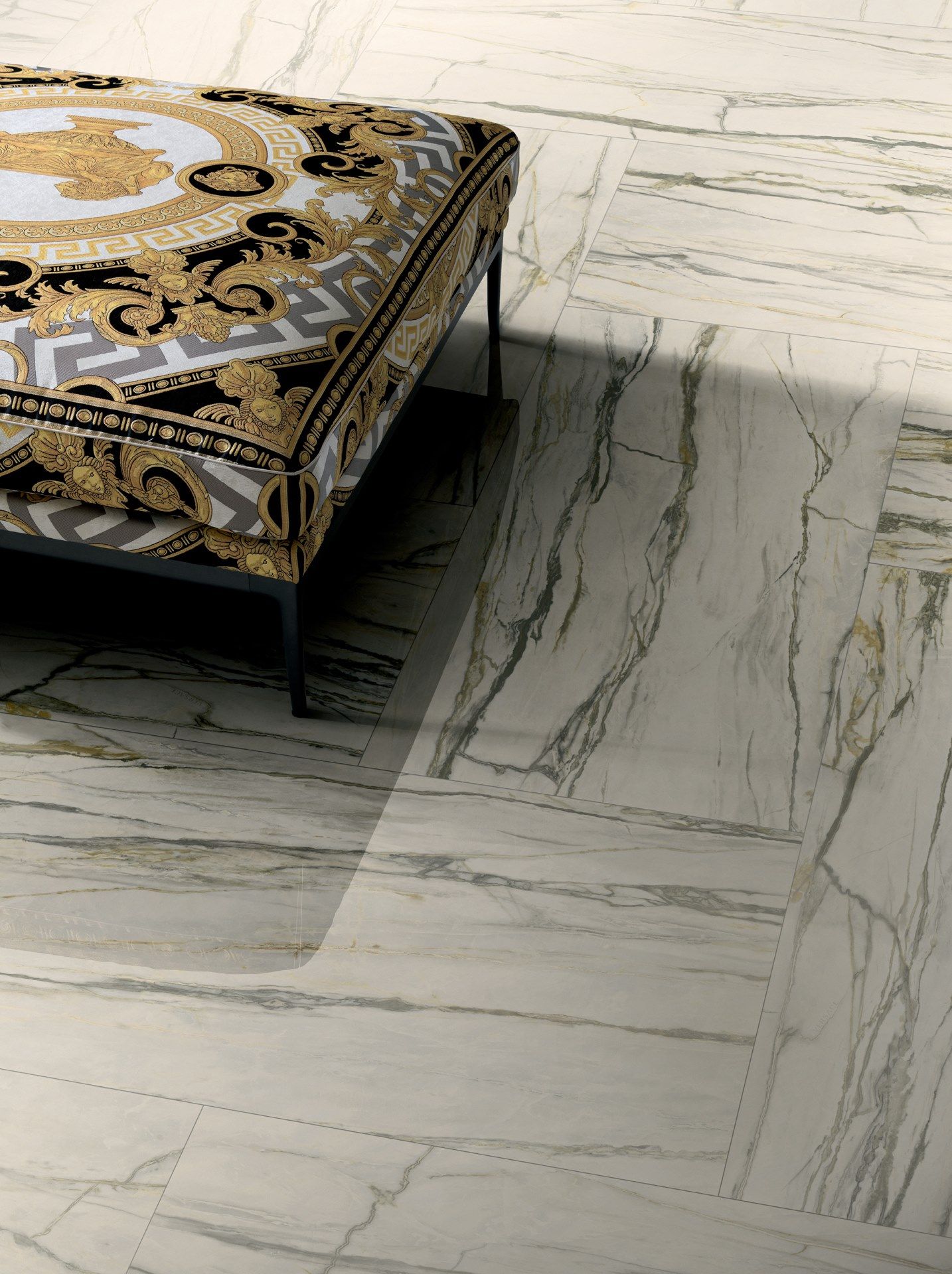 MAXIMVS CALACATTA GREEN Wall tiles By Versace Ceramics