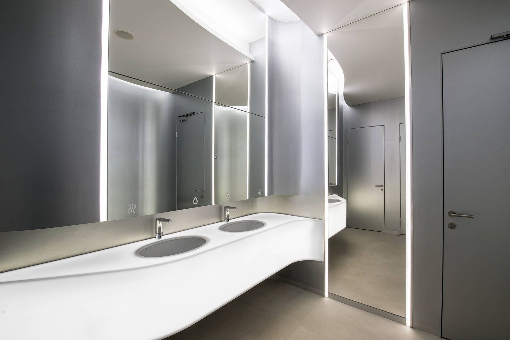 CALCE Wall/floor tiles By Laminam